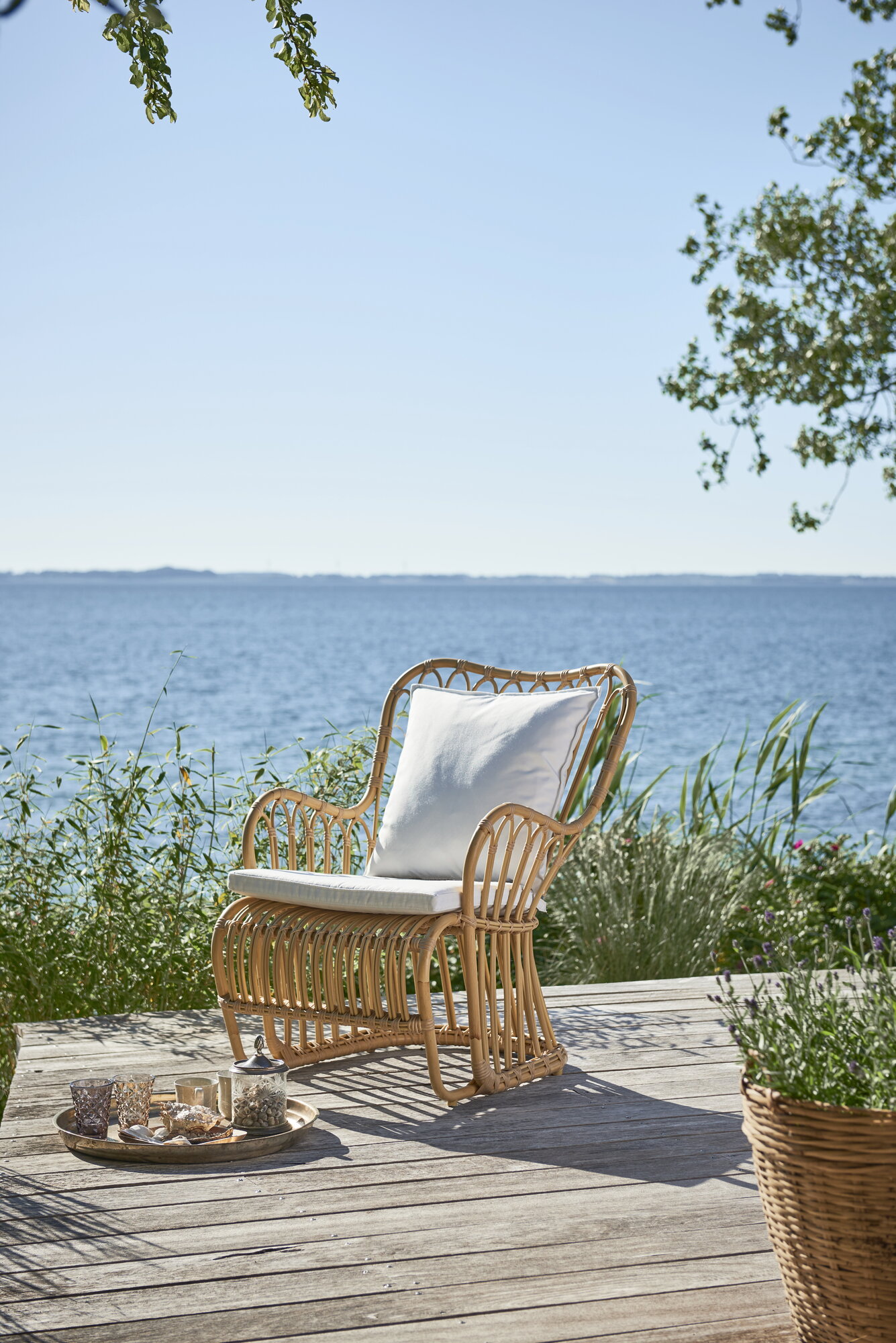 Sika-Design Tulip Exterior lounge chair, natural - white | Finnish Design Shop CH