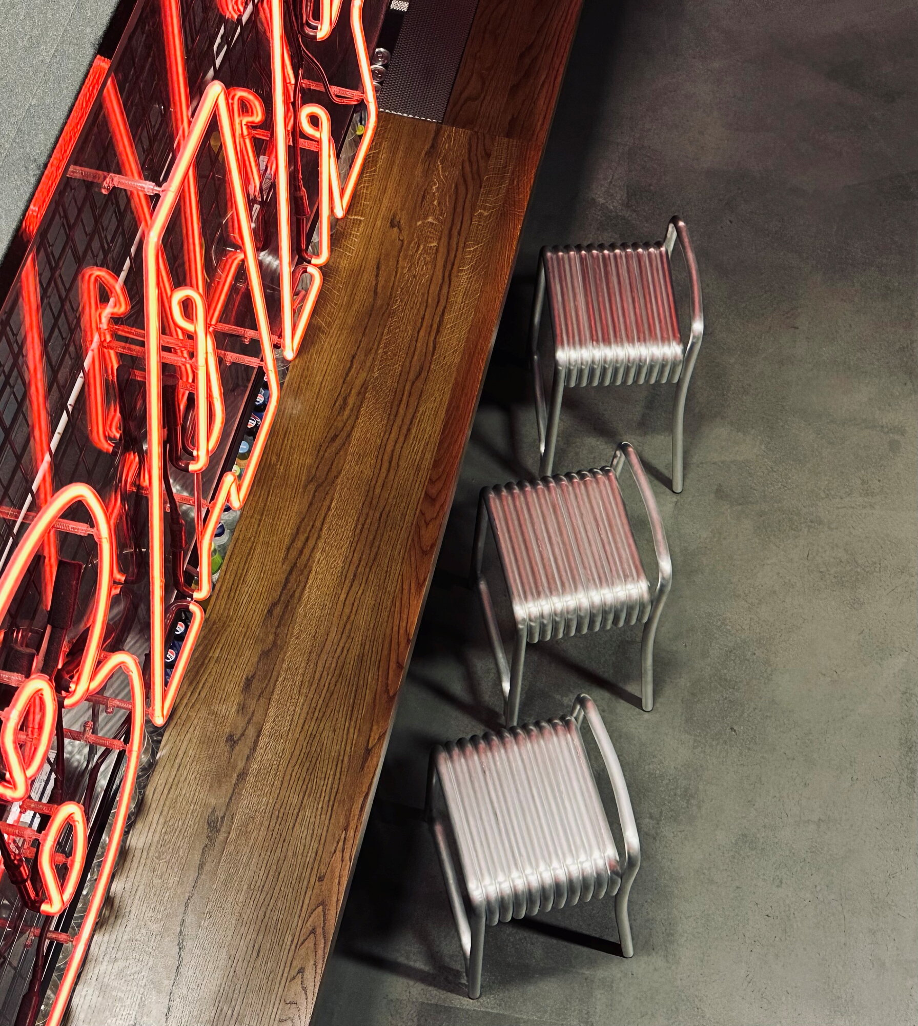 Bebó Objects Kane Barhocker, 65 cm, Aluminium | Finnish Design Shop