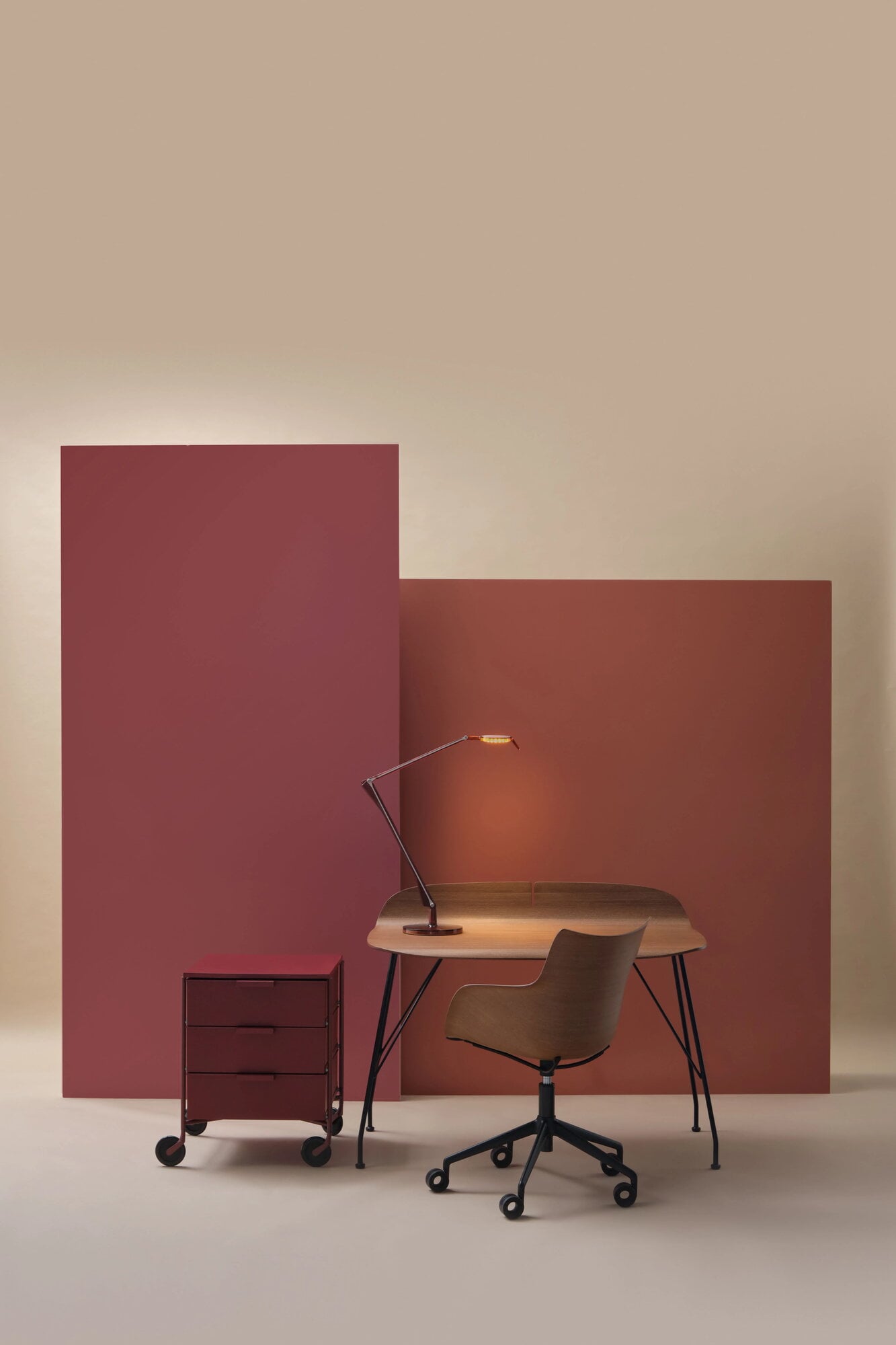 Kartell Mobil Mat 3 storage unit with wheels, plum | Finnish Design Shop