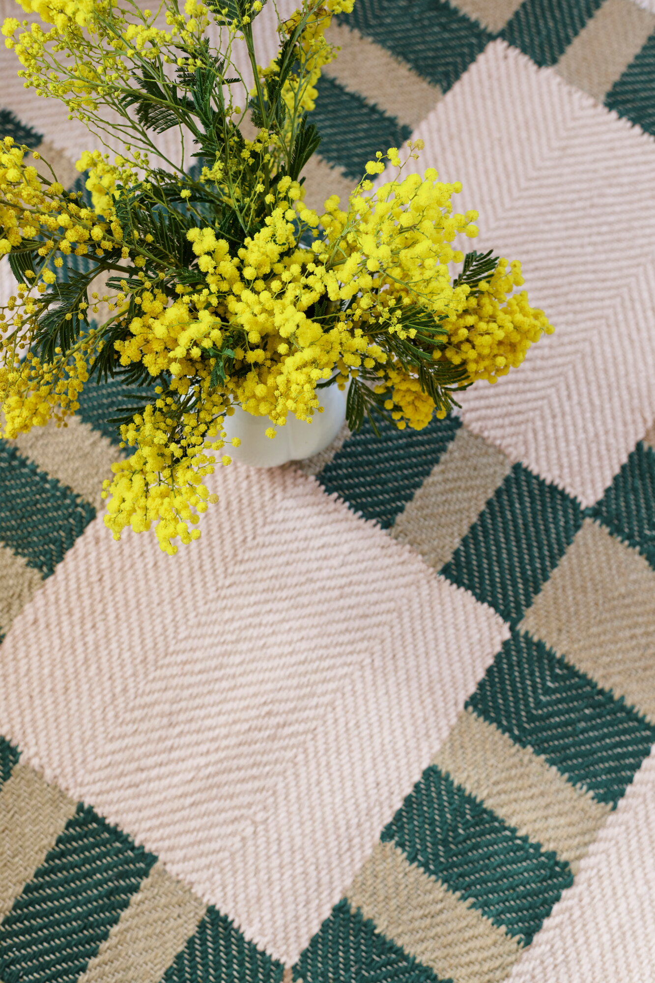 LAYERED Evelina Kroon Korean Chives jute rug | Finnish Design Shop