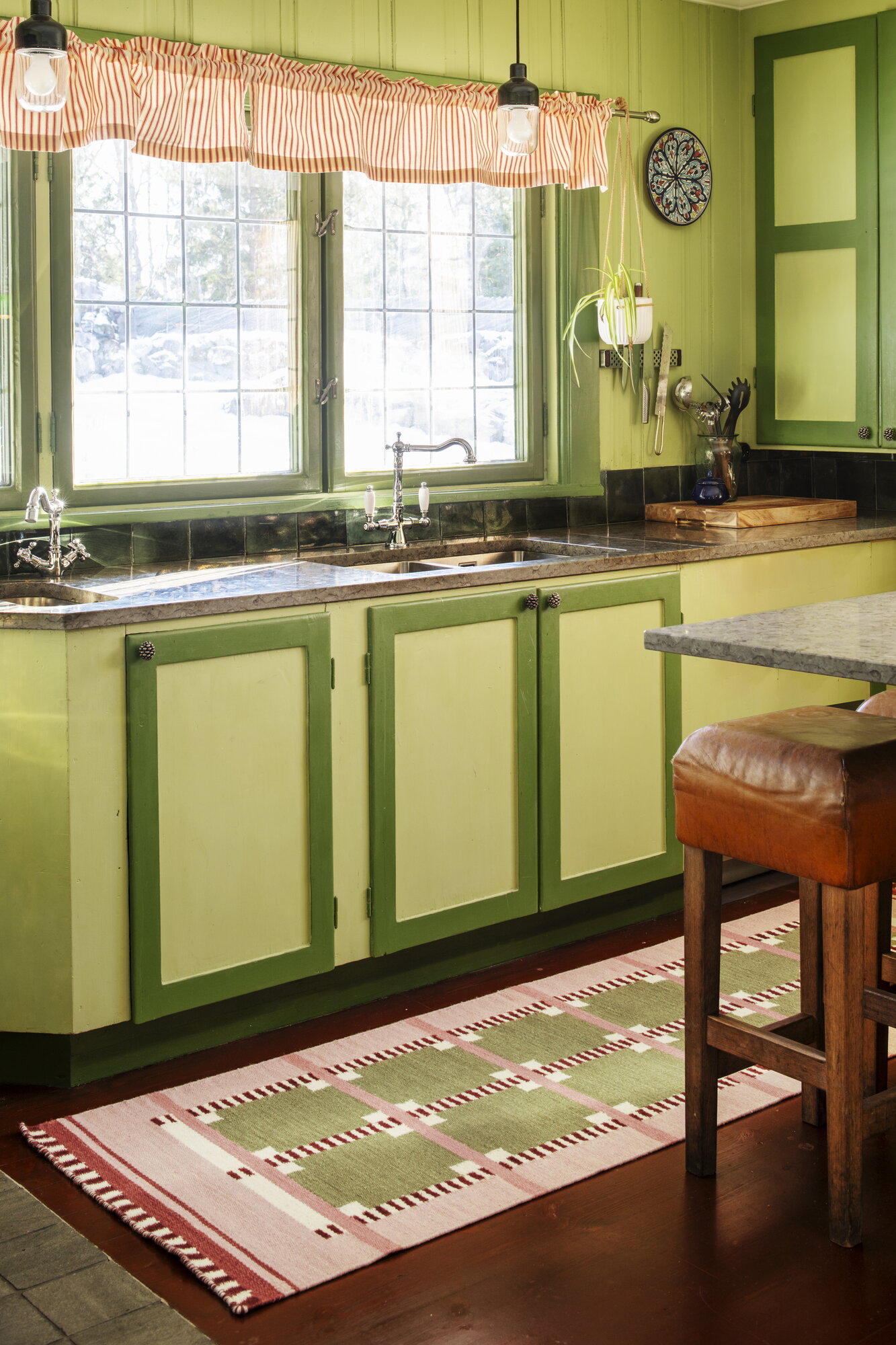 LAYERED Röllakan Ruth rug, 75 x 240 cm, spring grass | Finnish Design Shop