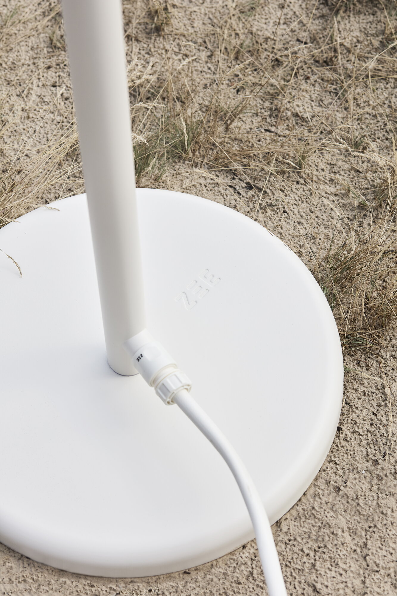 ZEE Levantine outdoor shower, white | Finnish Design Shop