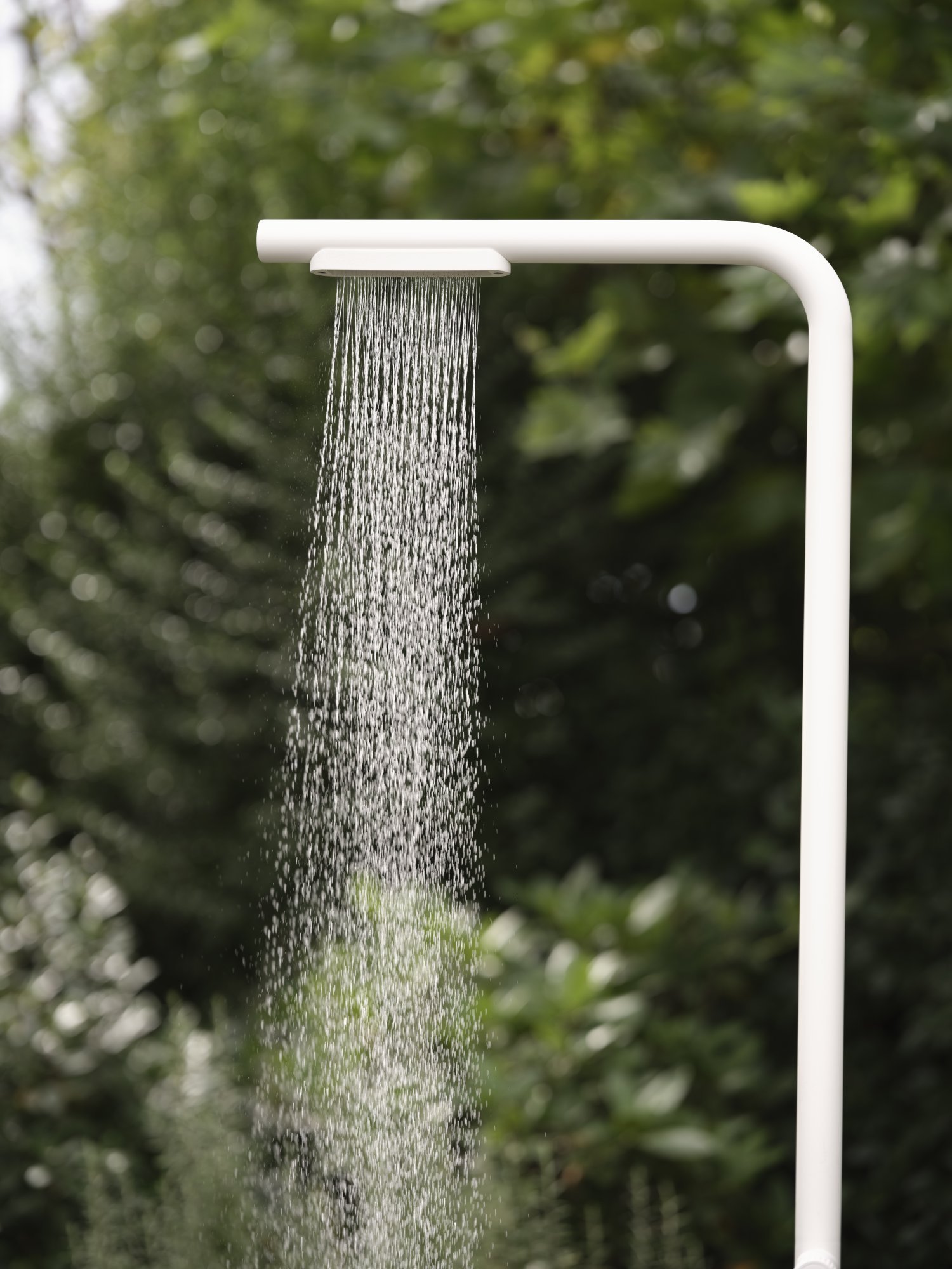 ZEE Levantine outdoor shower, white | Finnish Design Shop