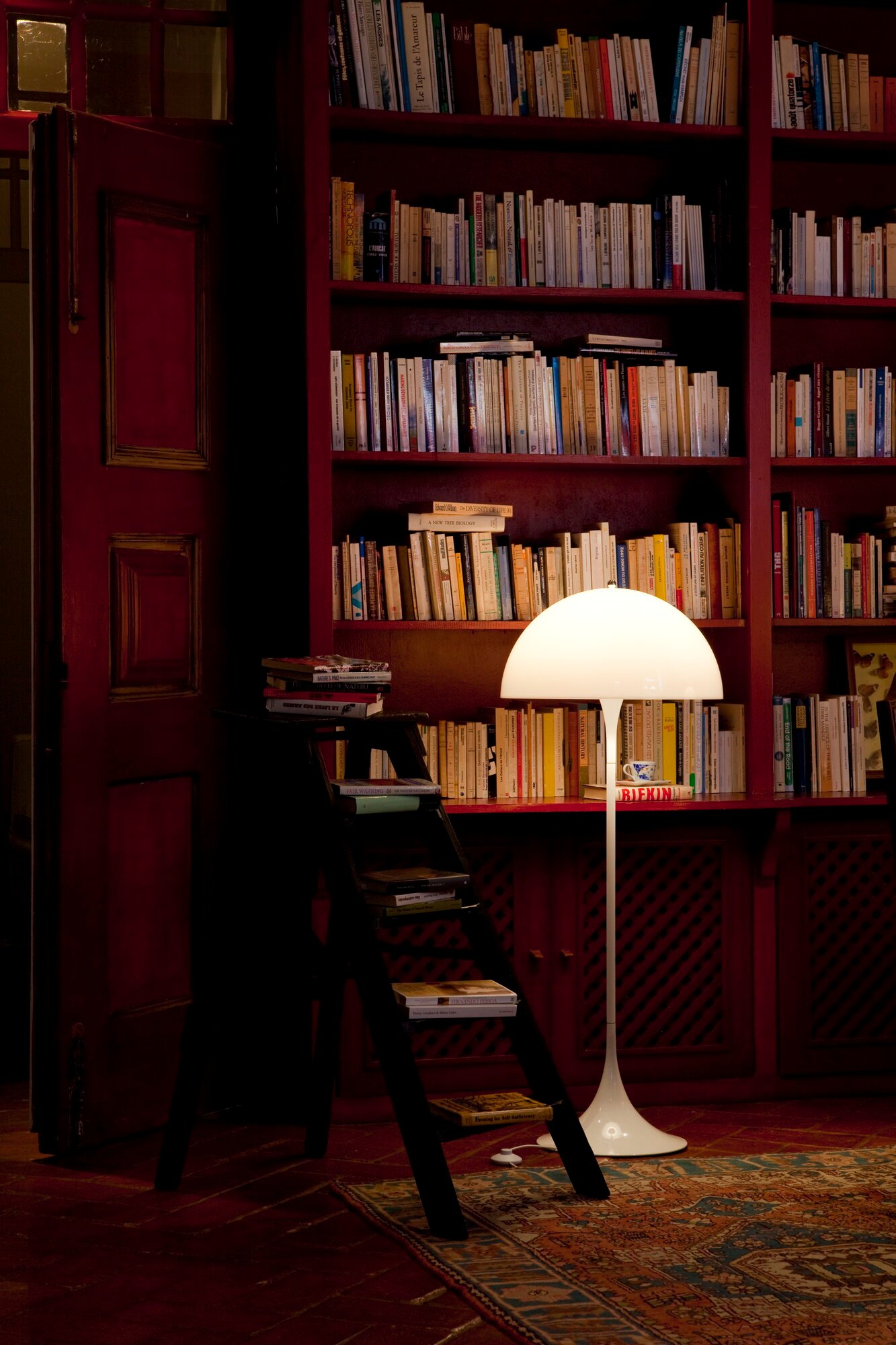 Louis Poulsen Panthella floor lamp, V2, opal | Finnish Design Shop