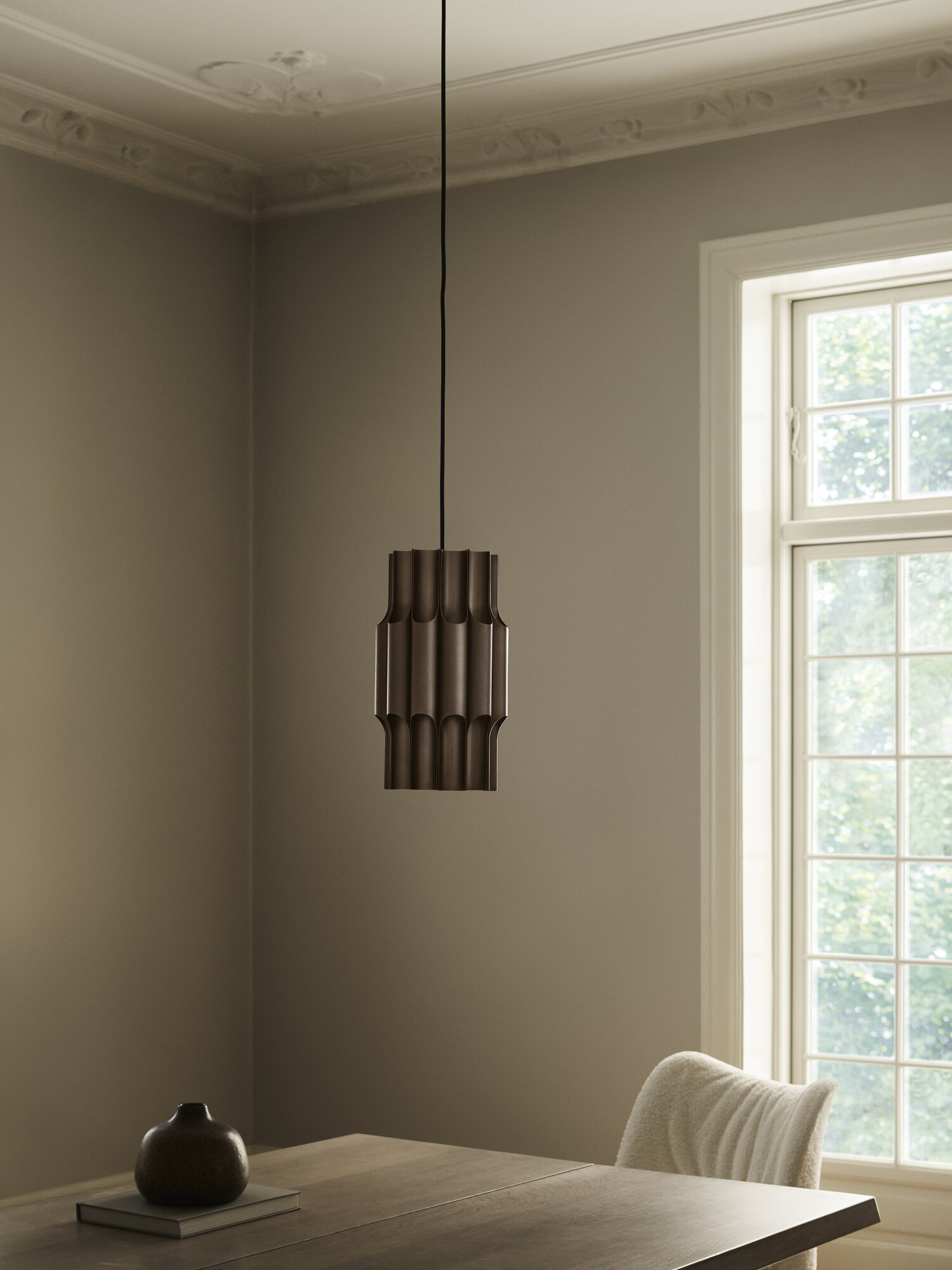 LYFA Lampada a sospensione Pan 190, alluminio bronzato | Finnish Design ...