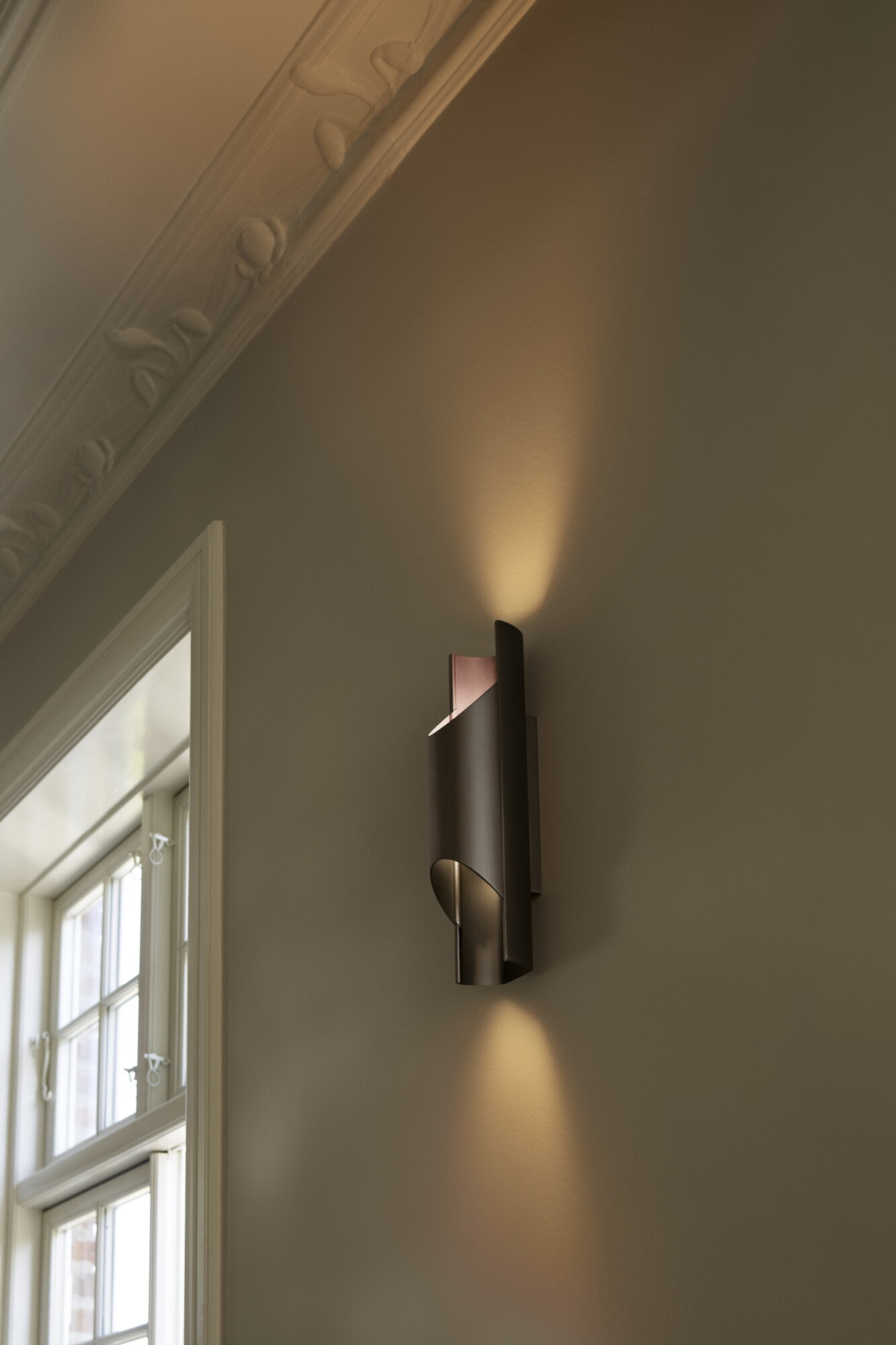 LYFA Pan wall lamp, 95 mm, bronzed aluminium | Finnish Design Shop