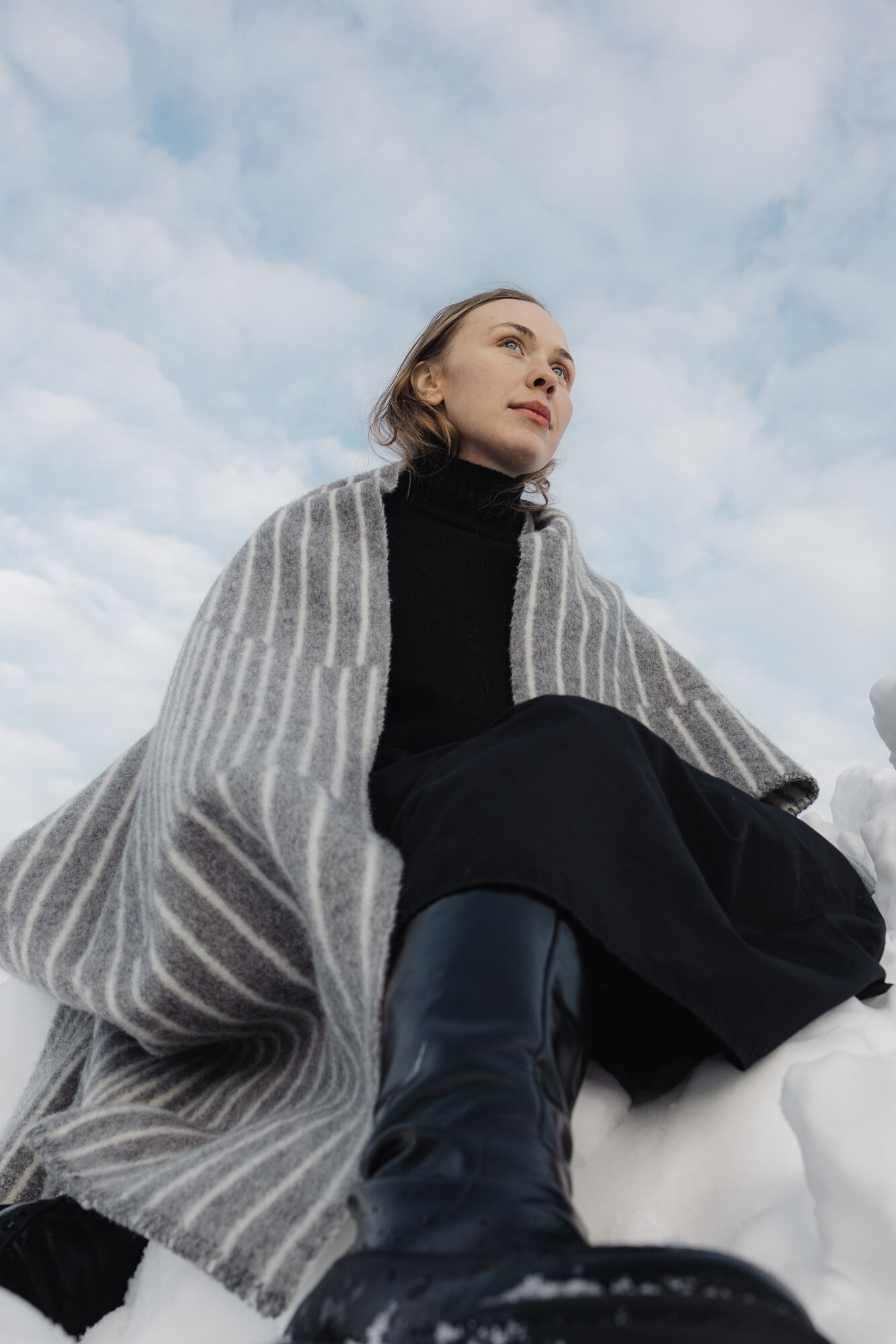 Lapuan Kankurit Aurora blanket, 130 x 180 cm, grey - white | Finnish Design Shop