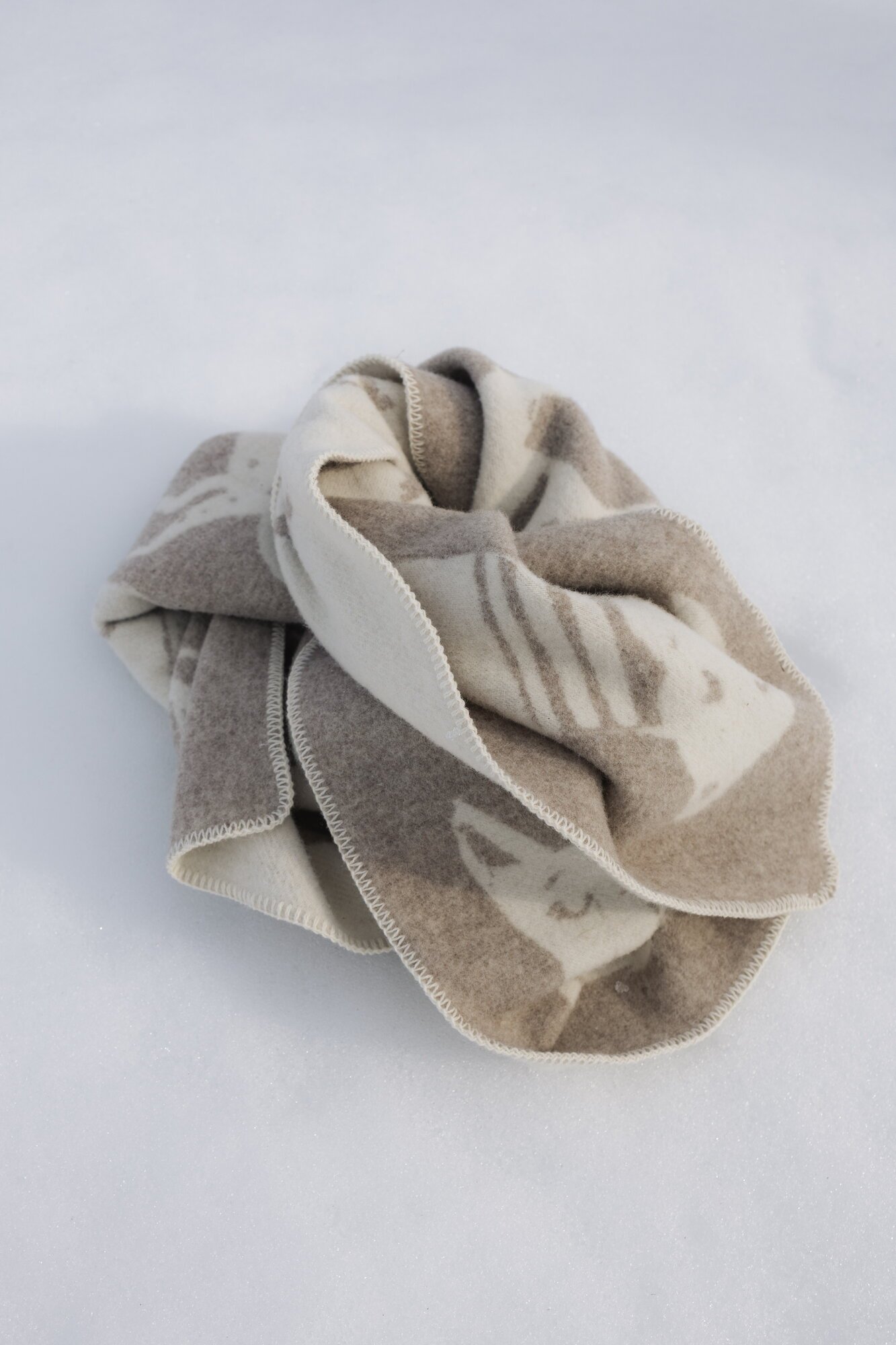 Lapuan Kankurit Koirapuisto huopa, 130 x 180 cm, beige - valkoinen ...