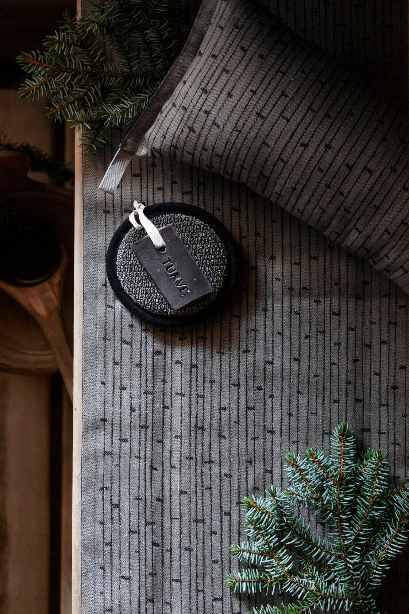 Lapuan Kankurit Metsä sauna pillow, linen - black | Finnish Design Shop
