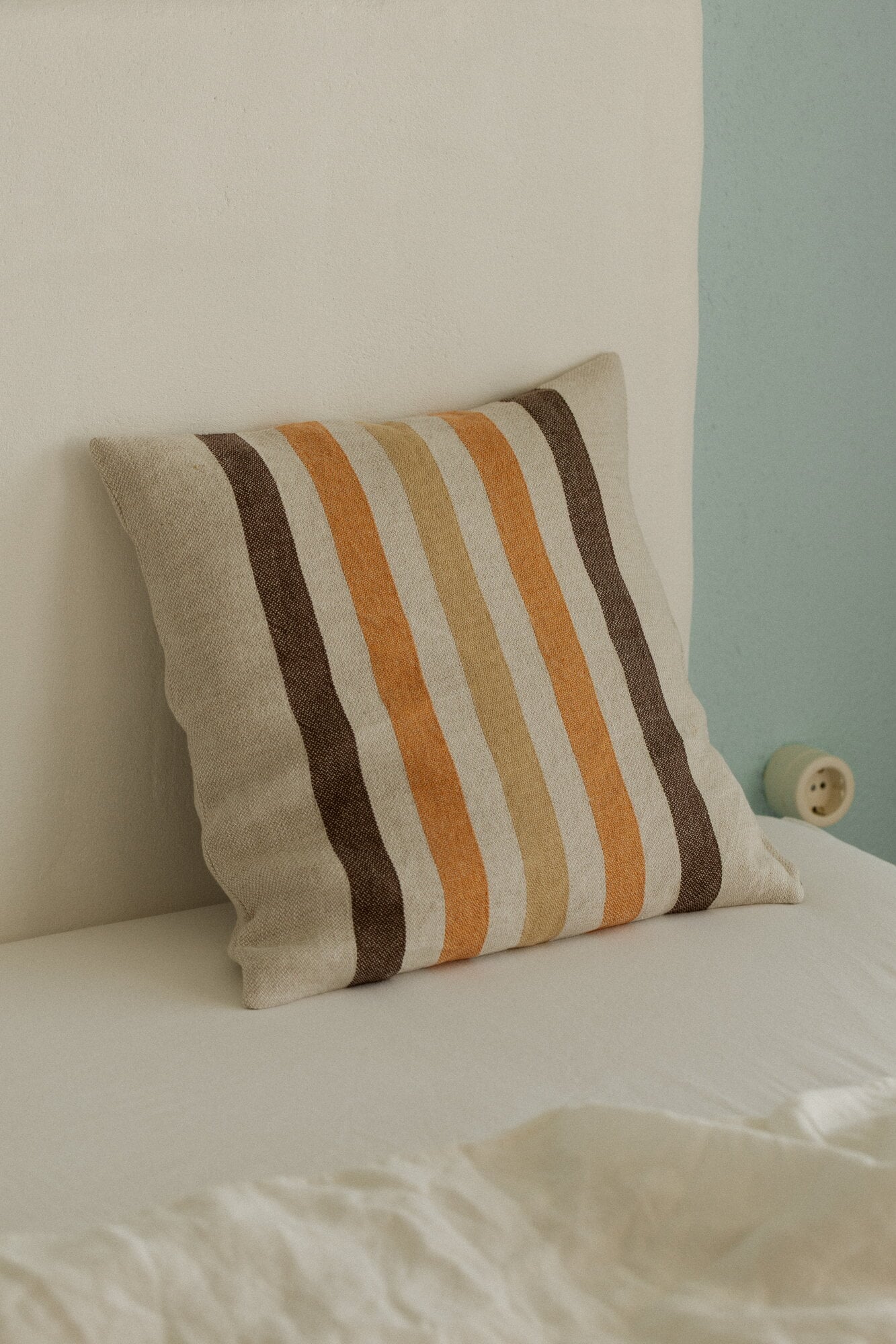Lapuan Kankurit Virta cushion cover, 45 x 45 cm, linen - brown - rust ...