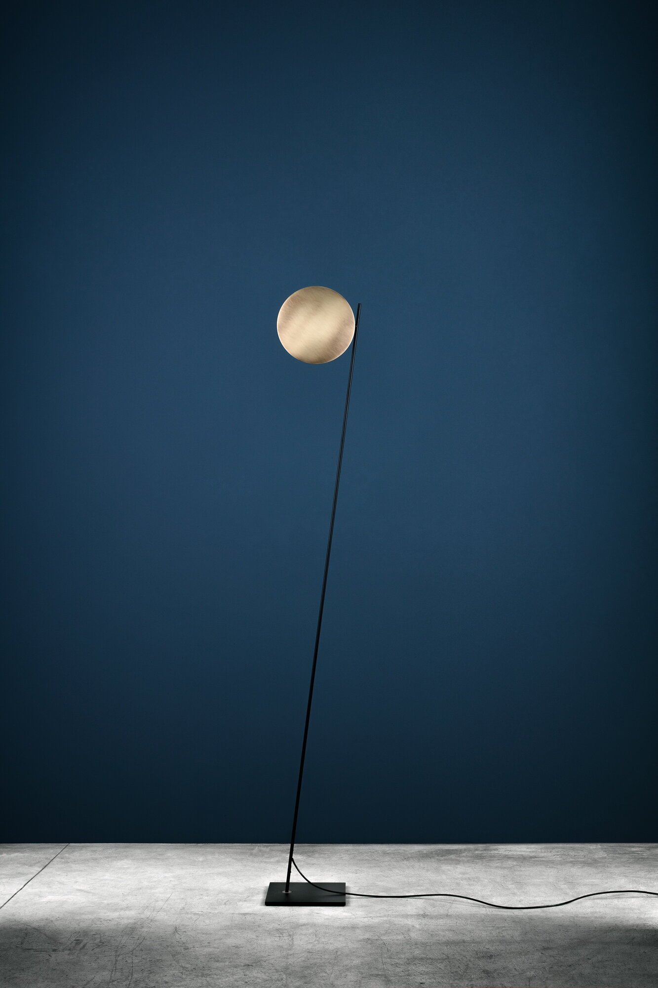 Catellani & Smith Lederam F0 lattiavalaisin, kulta - musta | Finnish Design Shop