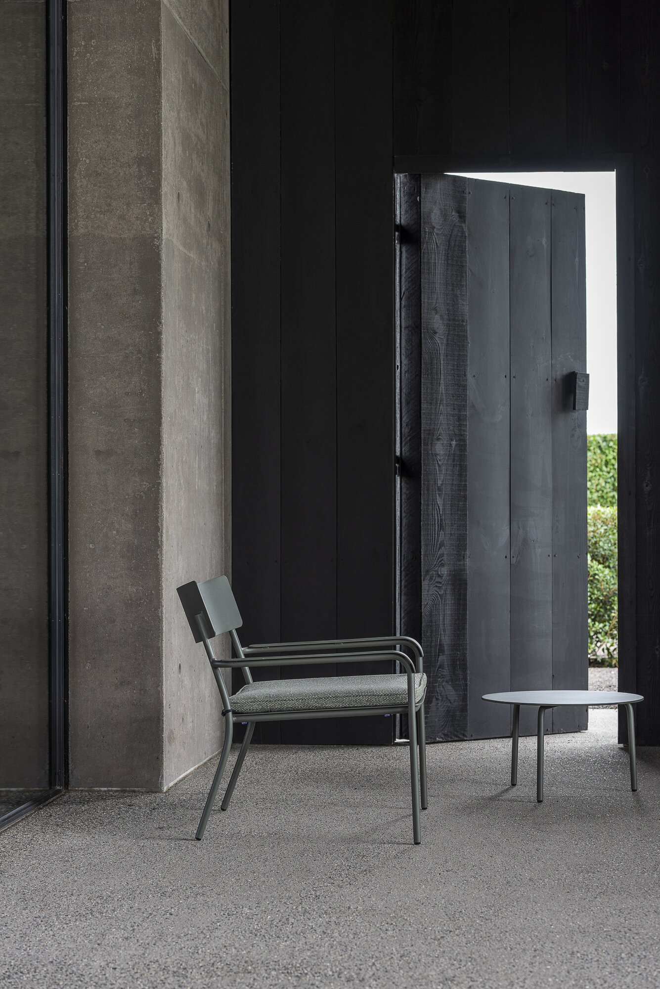 Serax August lounge chair, green | Finnish Design Shop