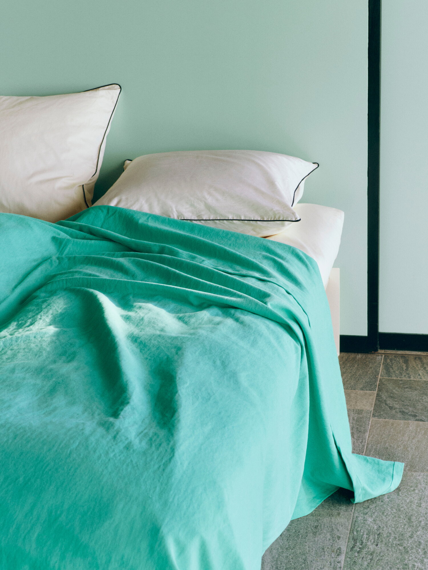 HAY Linen bedspread, 240 x 260 cm, emerald green | Finnish Design Shop
