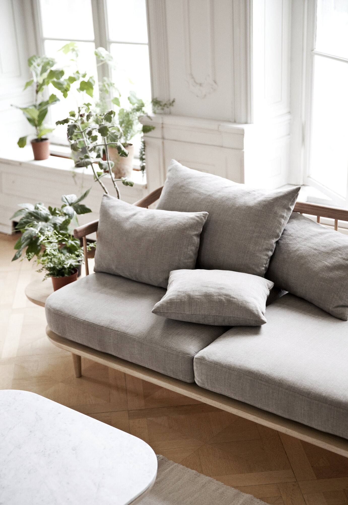 &Tradition Fly SC3 sofa with sidetables, oiled oak - Hot Madison 094 ...