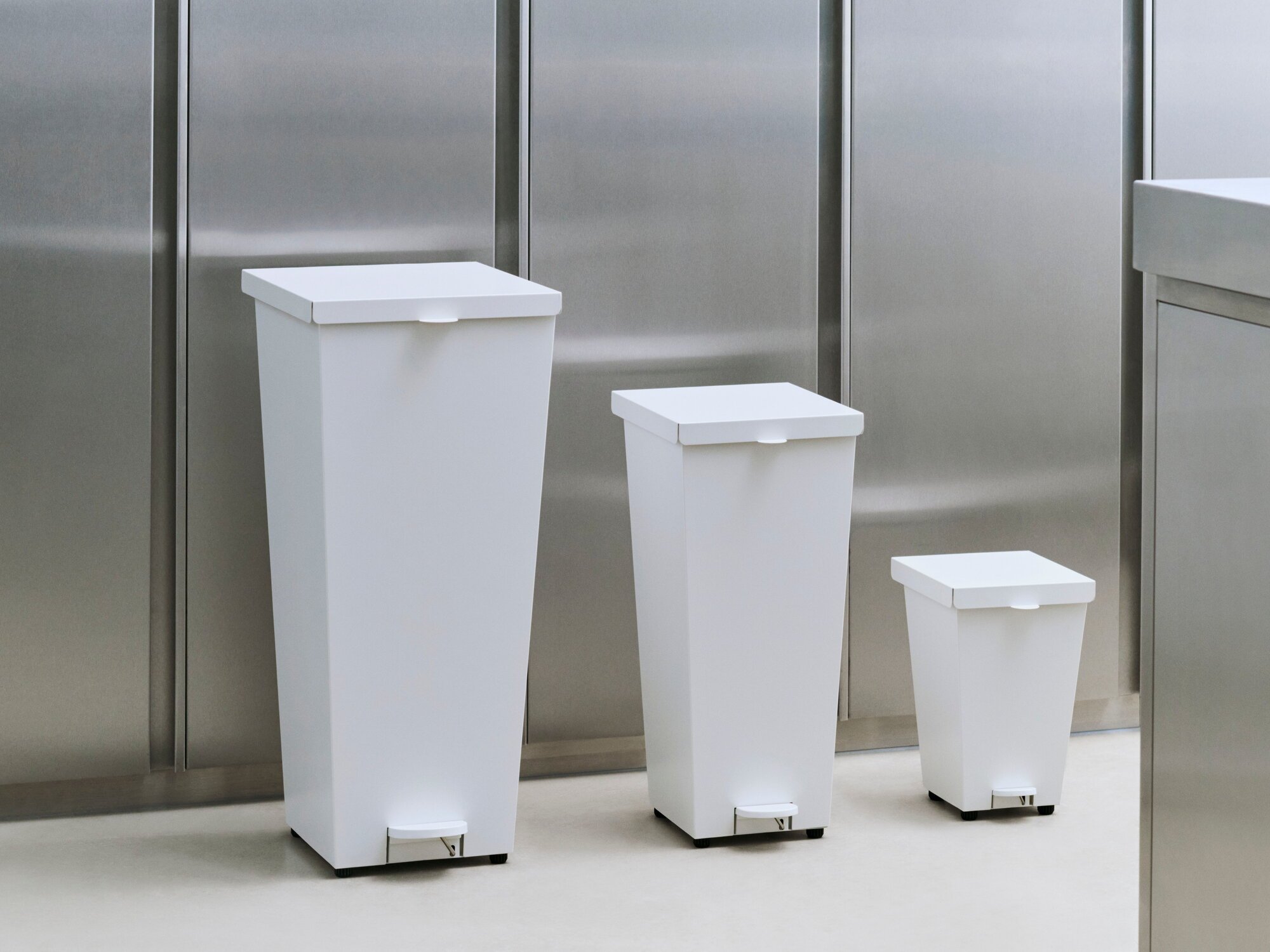 HAY Loop Bin, 8 L, white | Finnish Design Shop