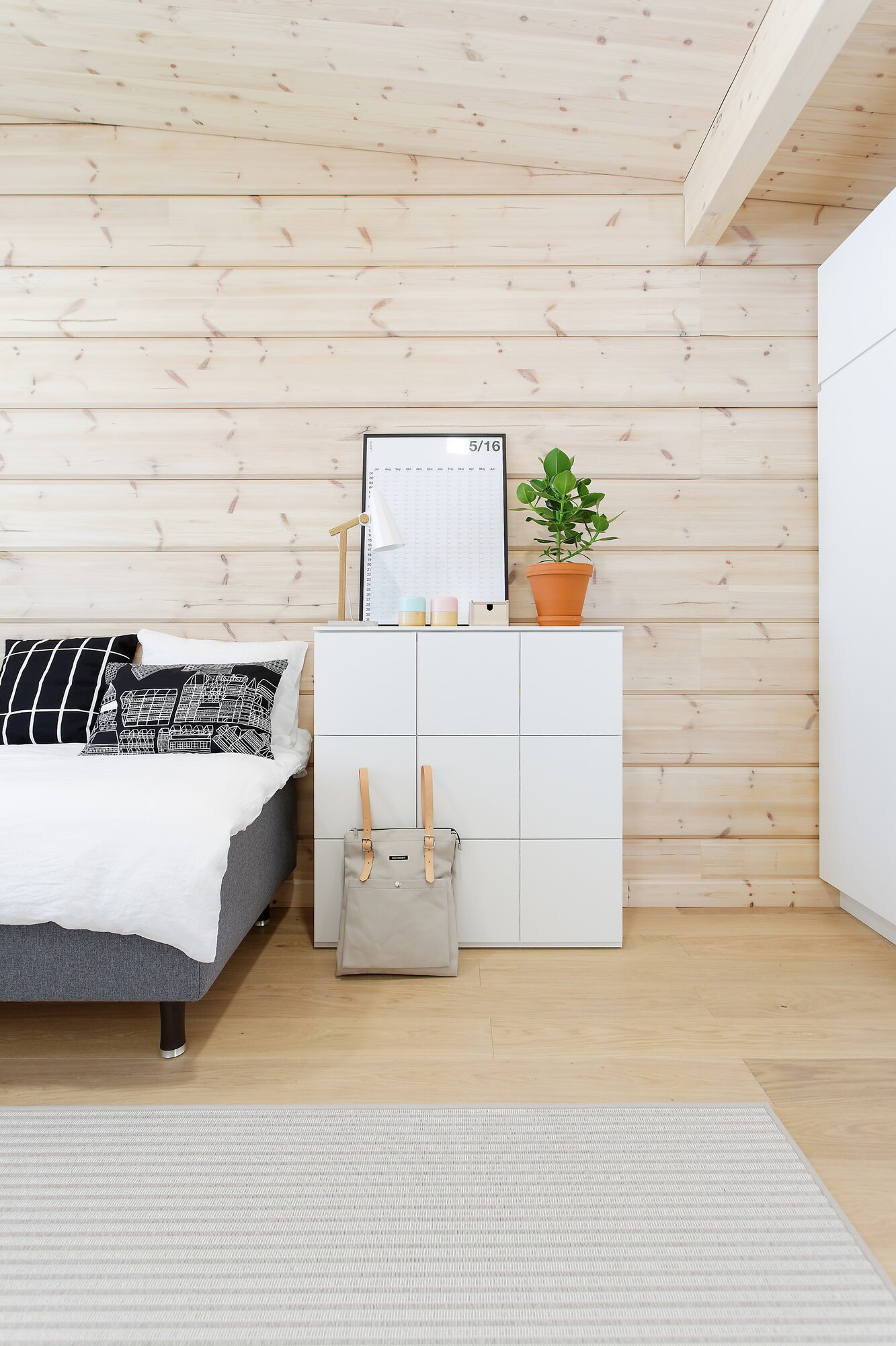 Lundia Fuuga cabinet, 96 cm, 9 doors, white | Finnish Design Shop