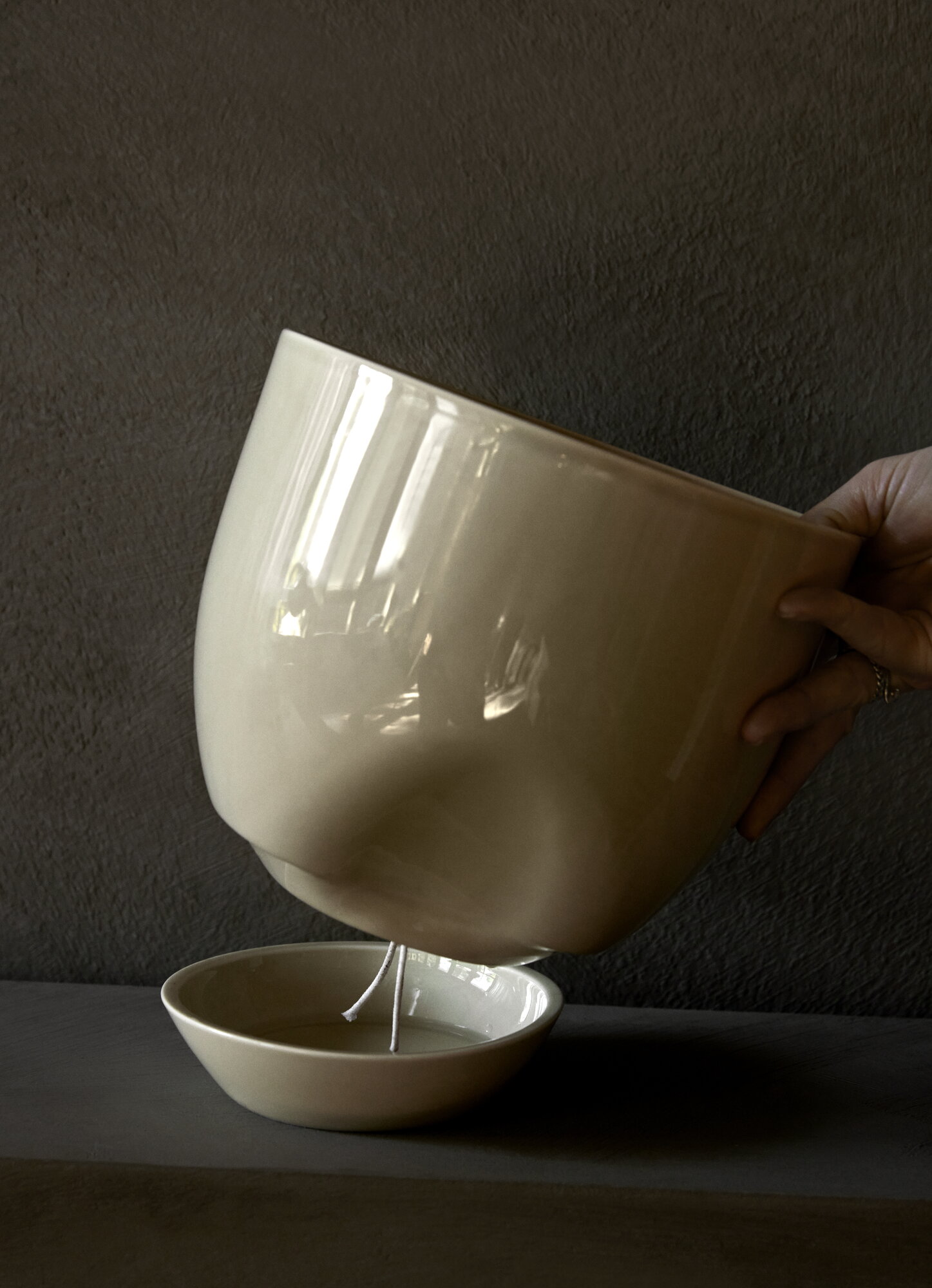 Audo Copenhagen Hydrous planter, 20 cm, ashen | Finnish Design Shop