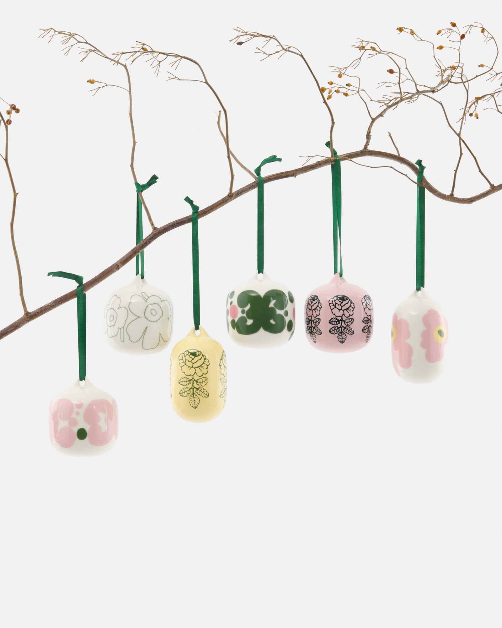 Marimekko Piirto Unikko ornament, white - green | Finnish Design Shop