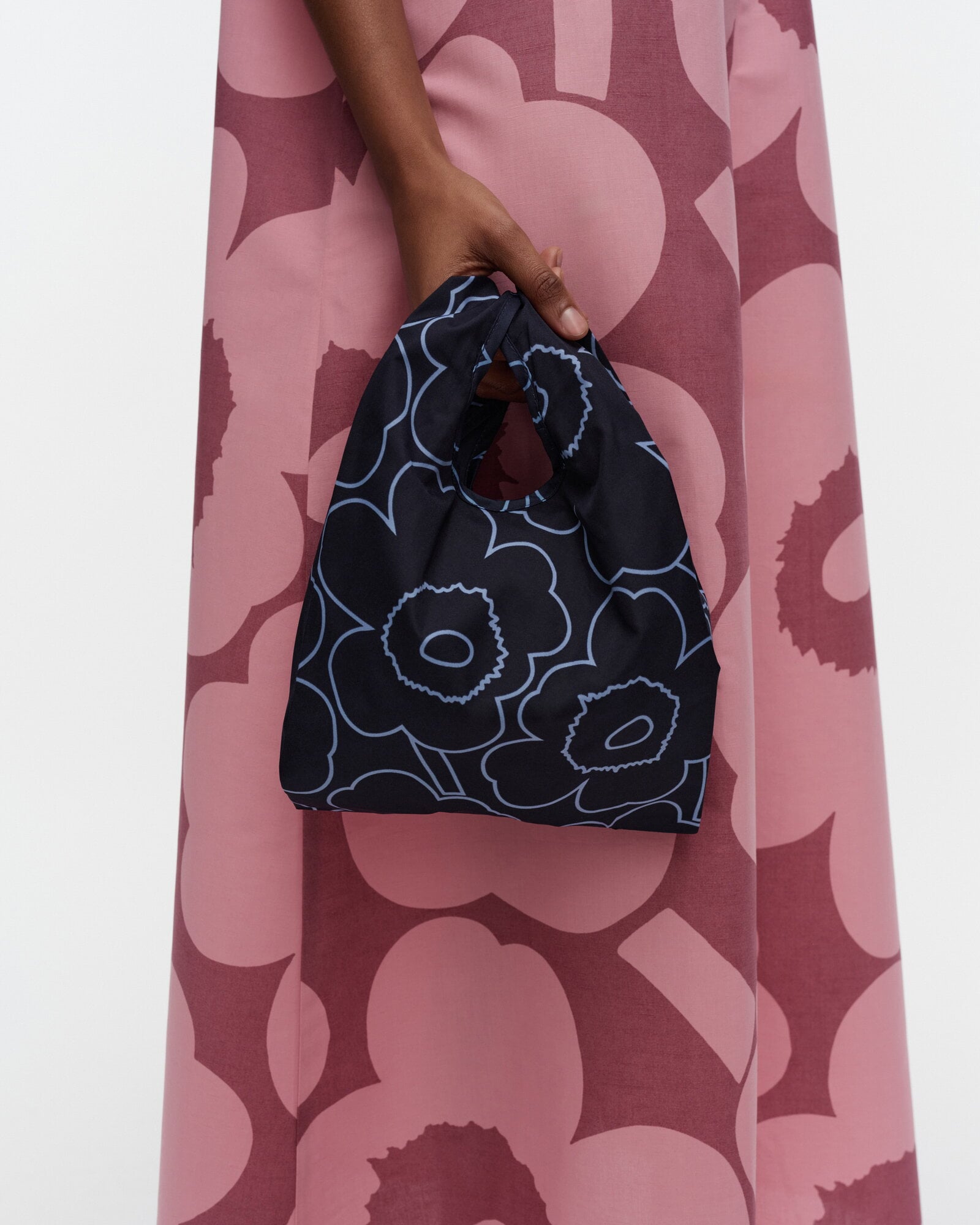 Marimekko Bolso Mini Smartbag Piirto Unikko, azul oscuro - azul claro ...