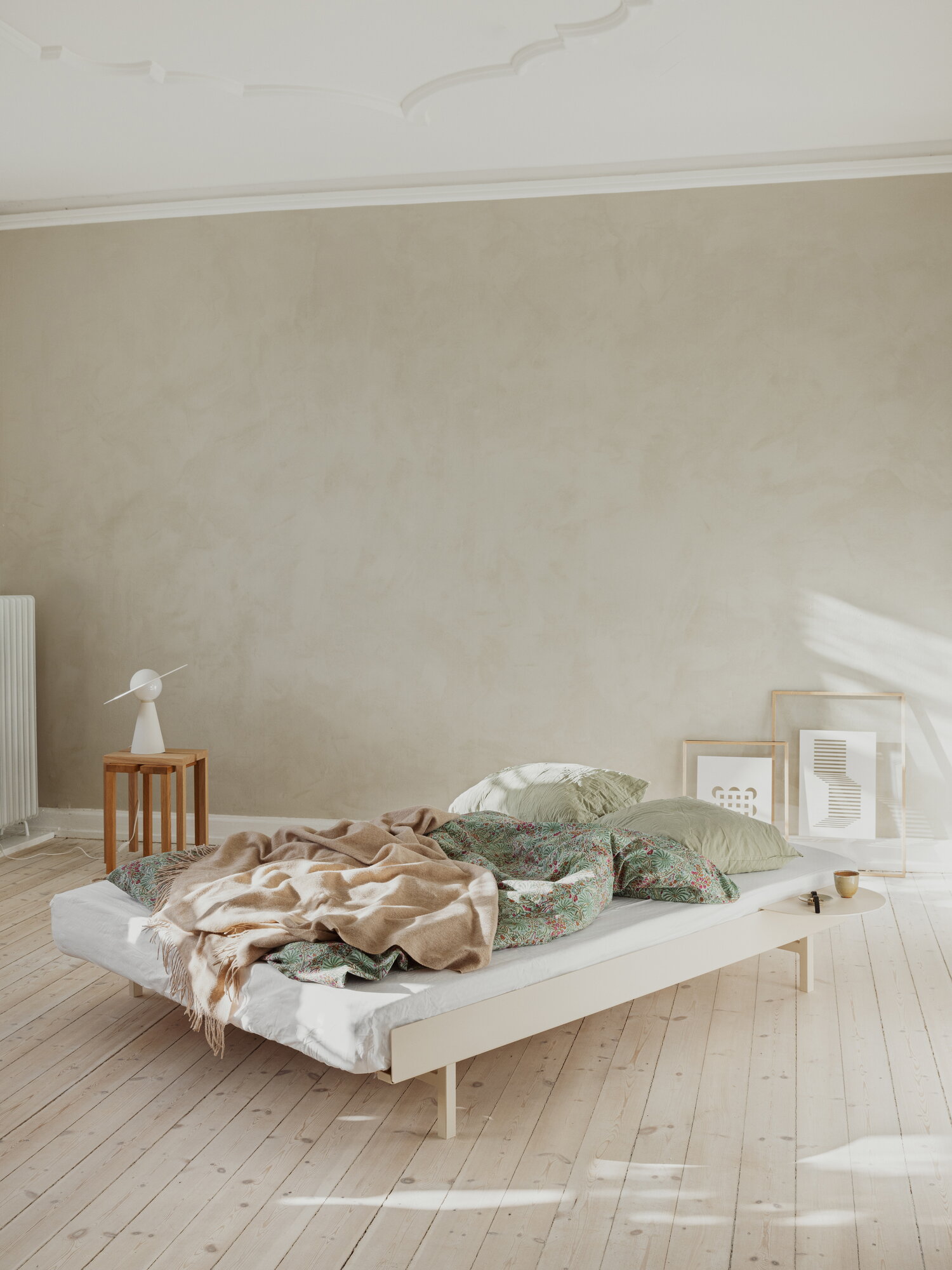 Moebe Bed side table, sand | Finnish Design Shop
