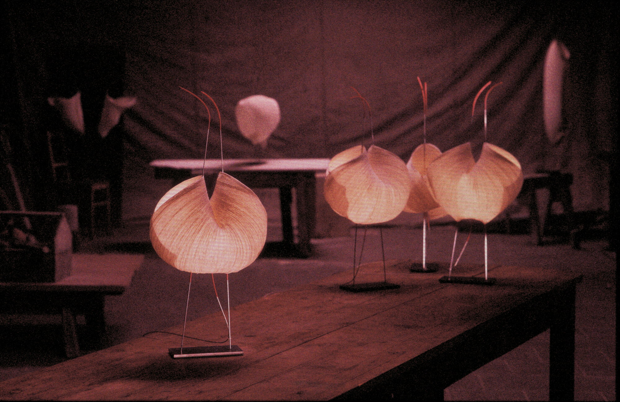 Ingo Maurer Poul Poul pöytävalaisin, valkoinen - punainen | Finnish ...