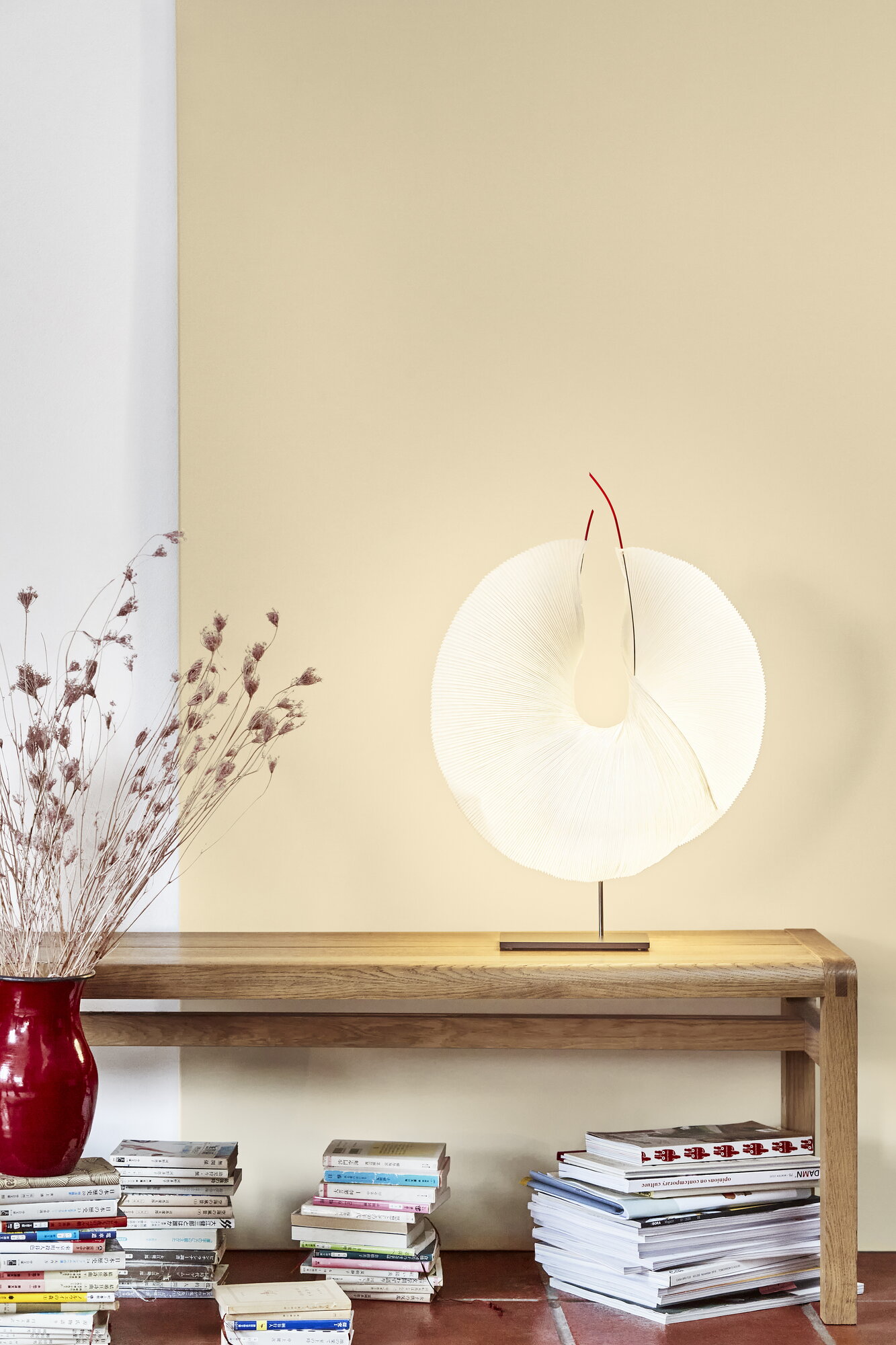 Ingo Maurer Yoruba Rose table lamp, paper - red | Finnish Design Shop