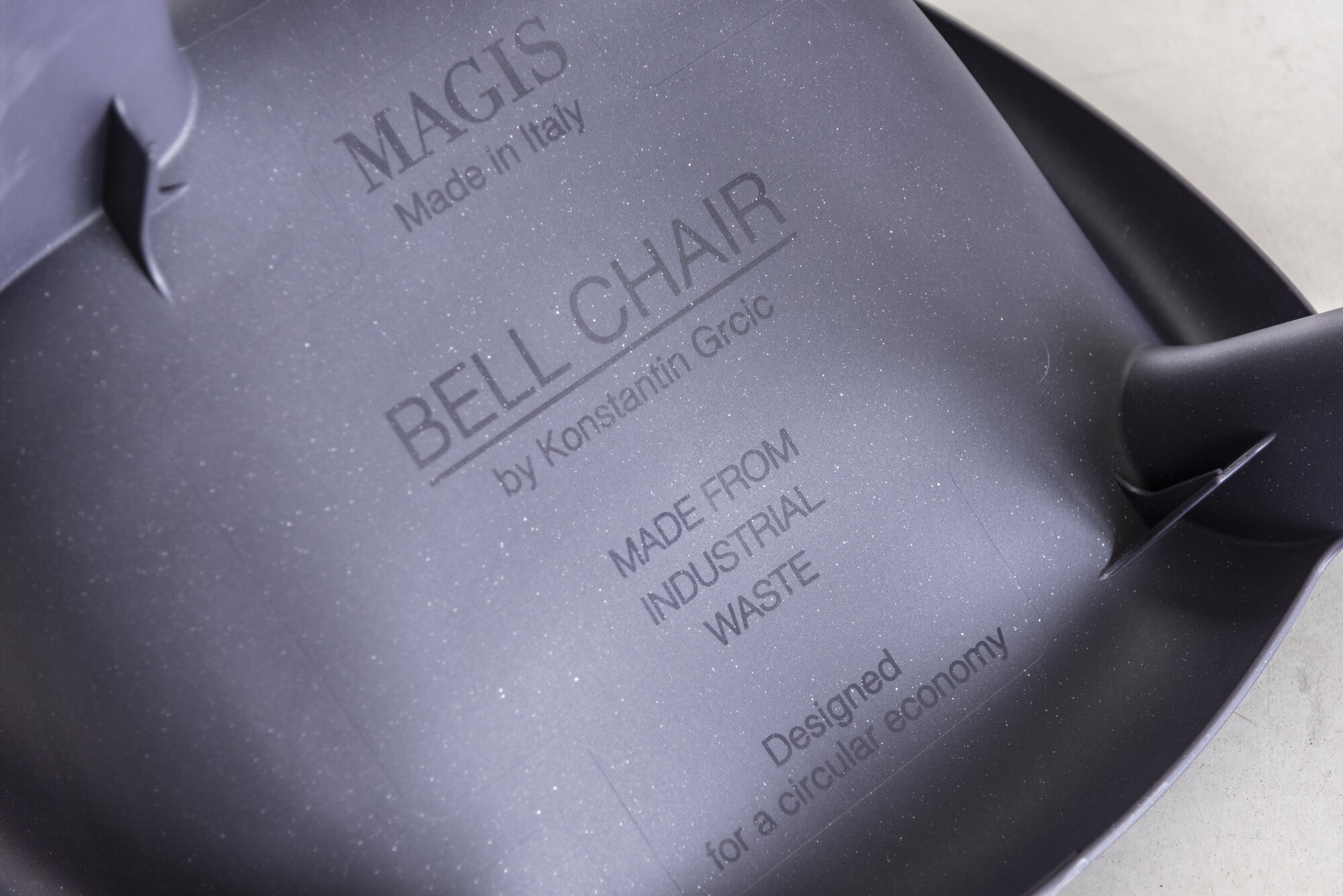 Magis Bell chair, midnight | Finnish Design Shop
