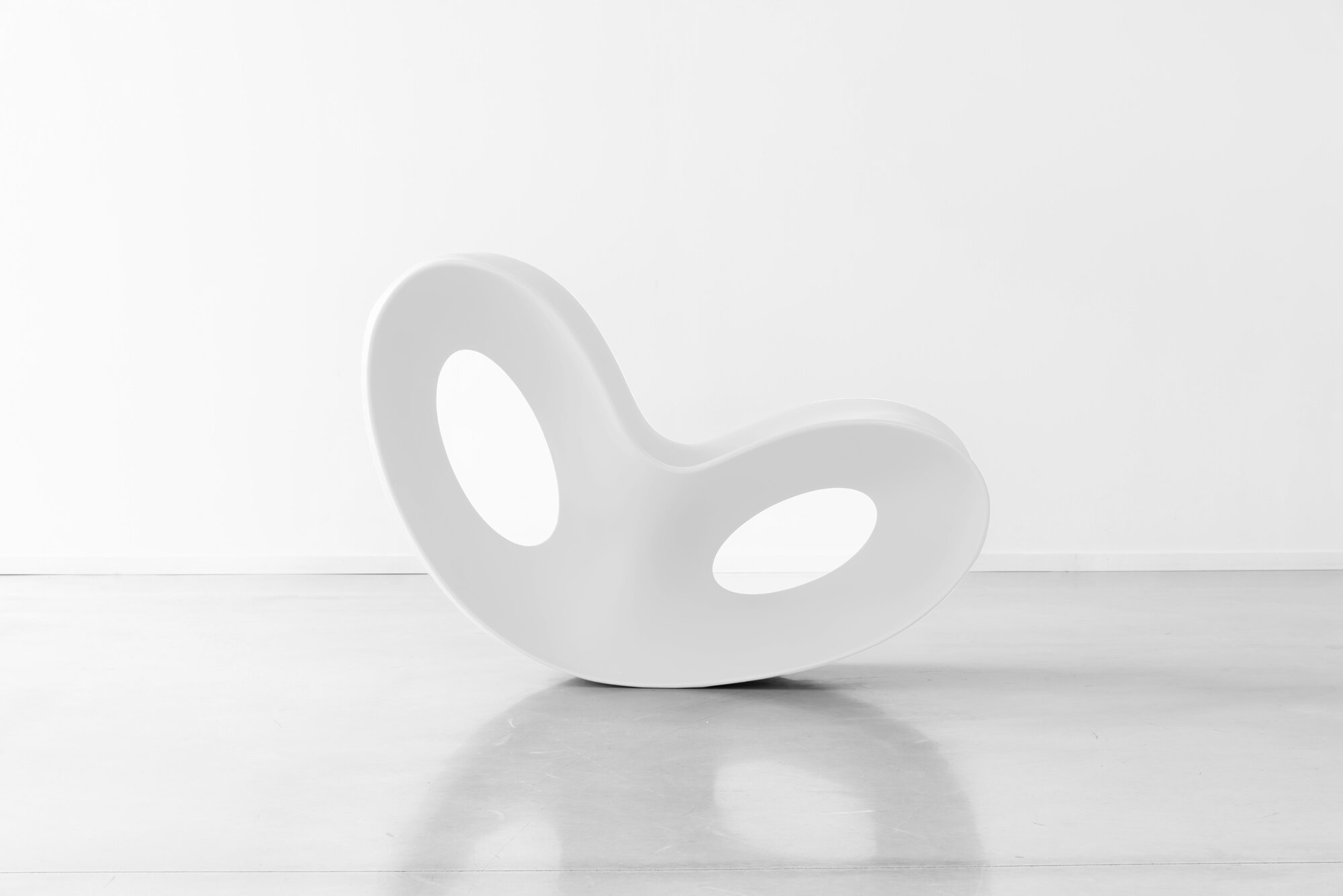 Magis Voido rocking chair, matt white | Finnish Design Shop