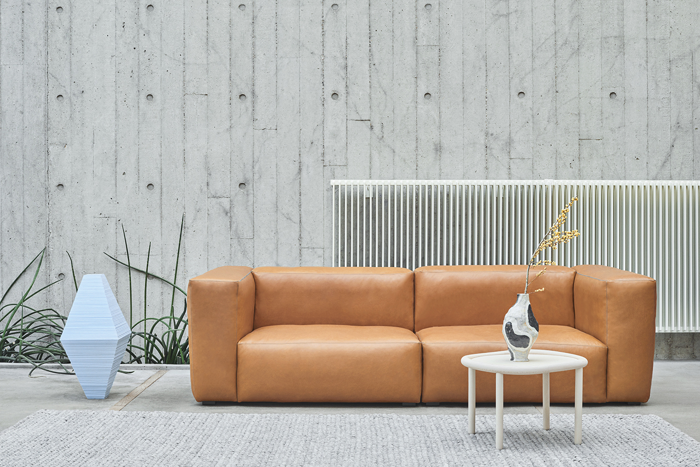 HAY Mags Soft sofa, 2,5-seater, Comb.1 high arm, Sense 250 leather ...