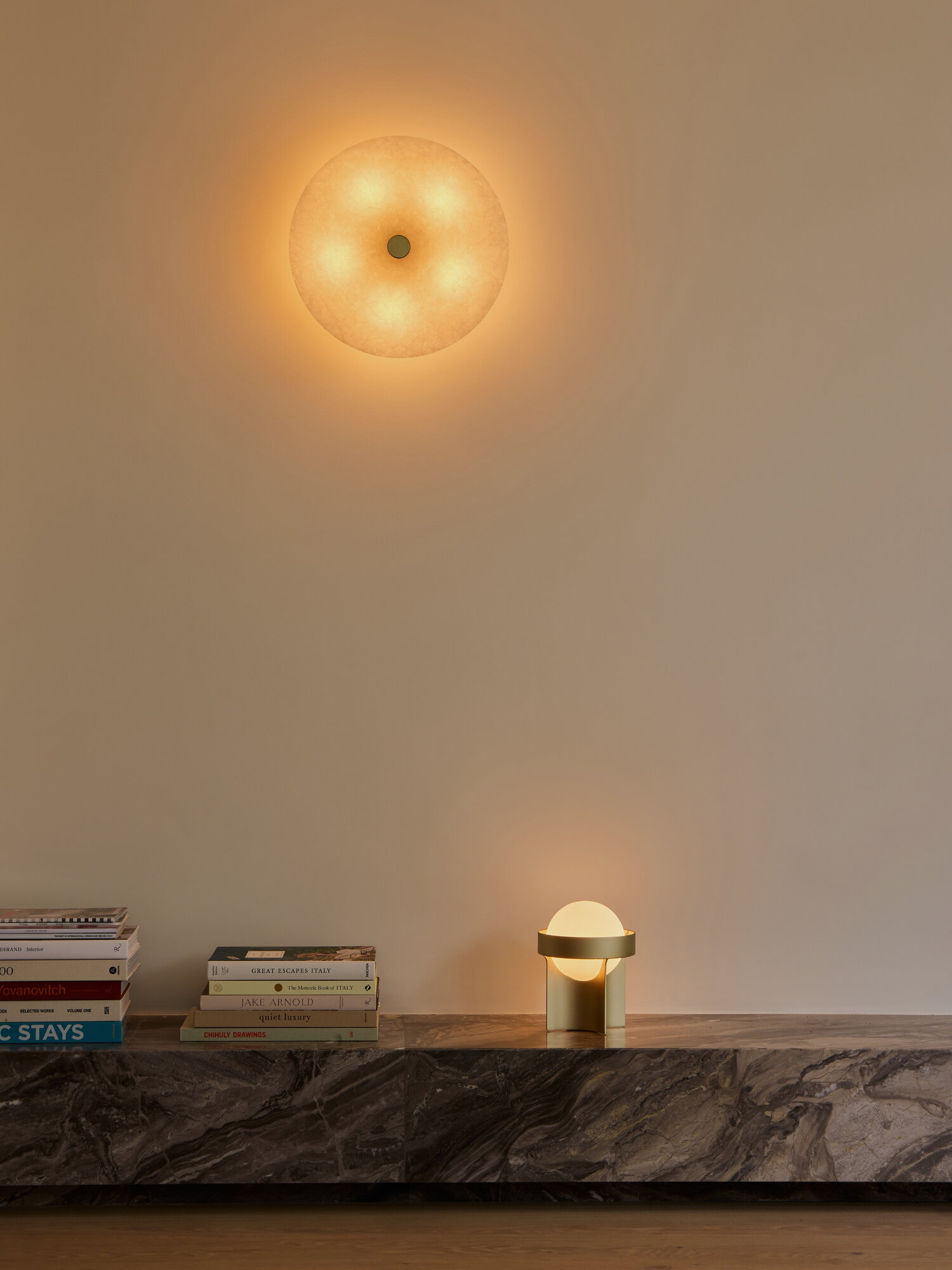 Tala Magma seinä-/kattovalaisin, messinki - valkoinen | Finnish Design Shop