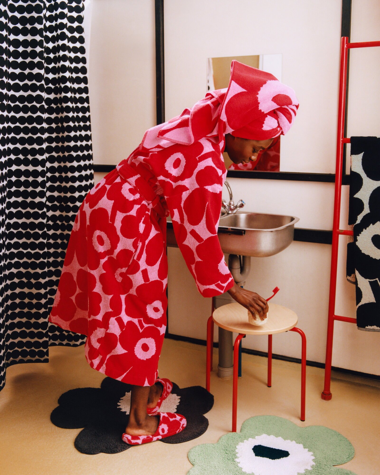 Marimekko Mini Unikko slippers, pink - red | Finnish Design Shop