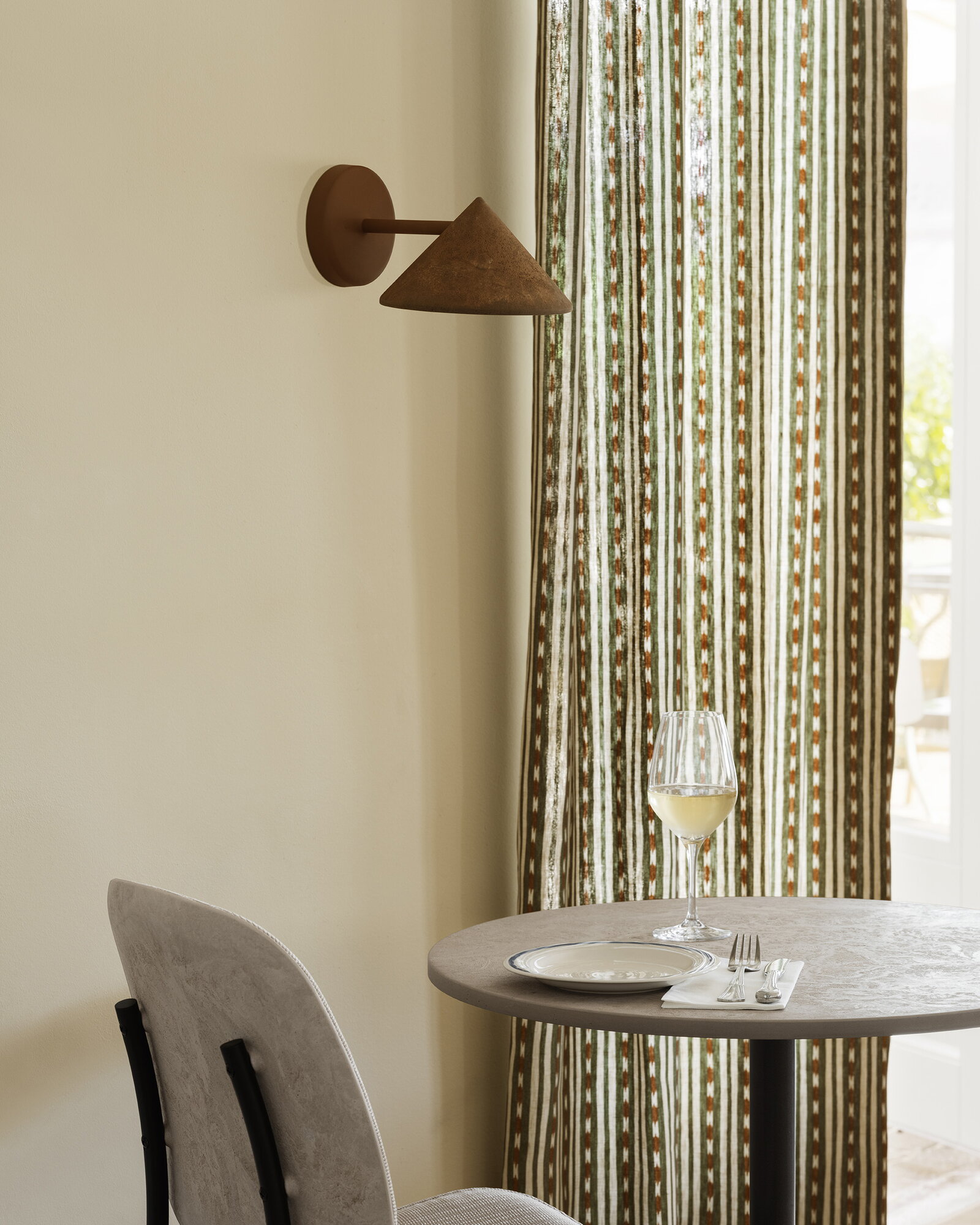 Mater Terra wall lamp, coffee waste rust red | Finnish Design Shop