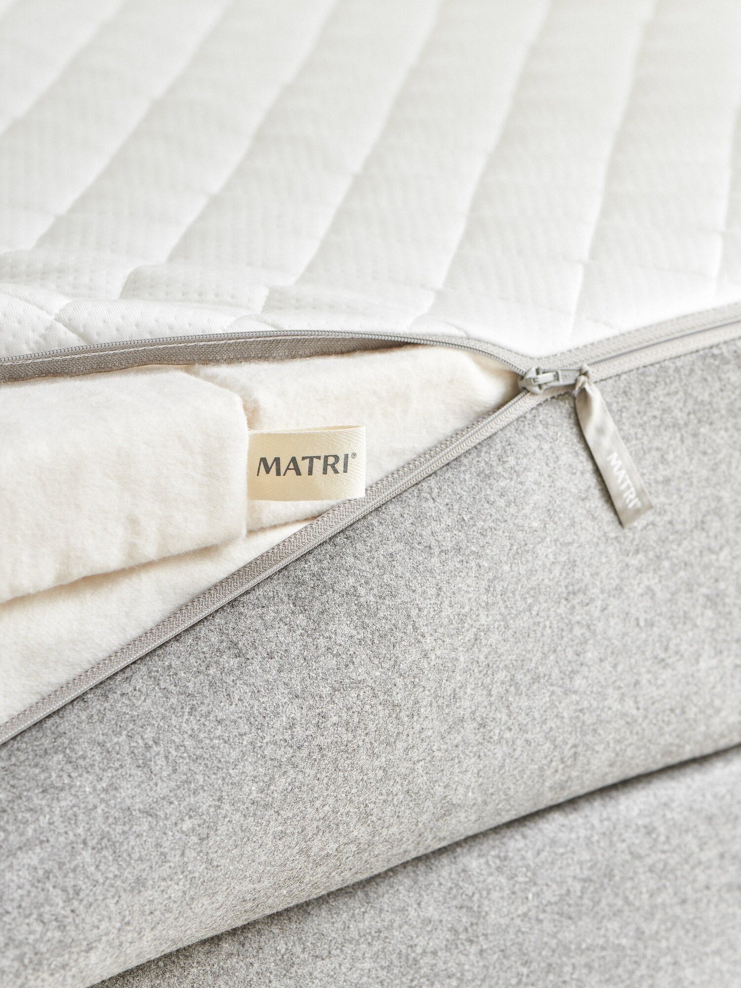 Matri Aina Bett, 180 × 200 cm, Hellgrau | Finnish Design Shop