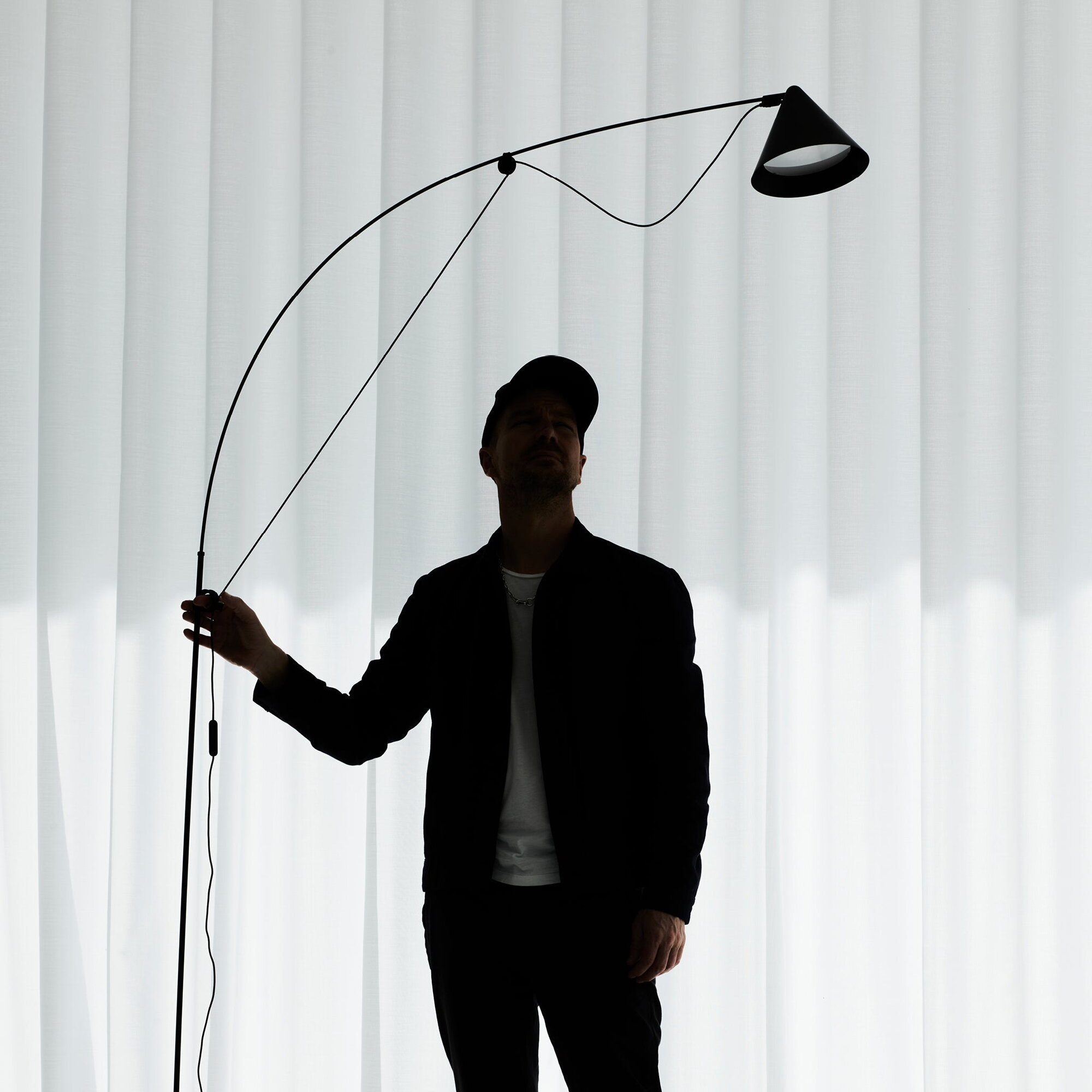 Midgard AYNO L lattiavalaisin, 2700K, musta | Finnish Design Shop