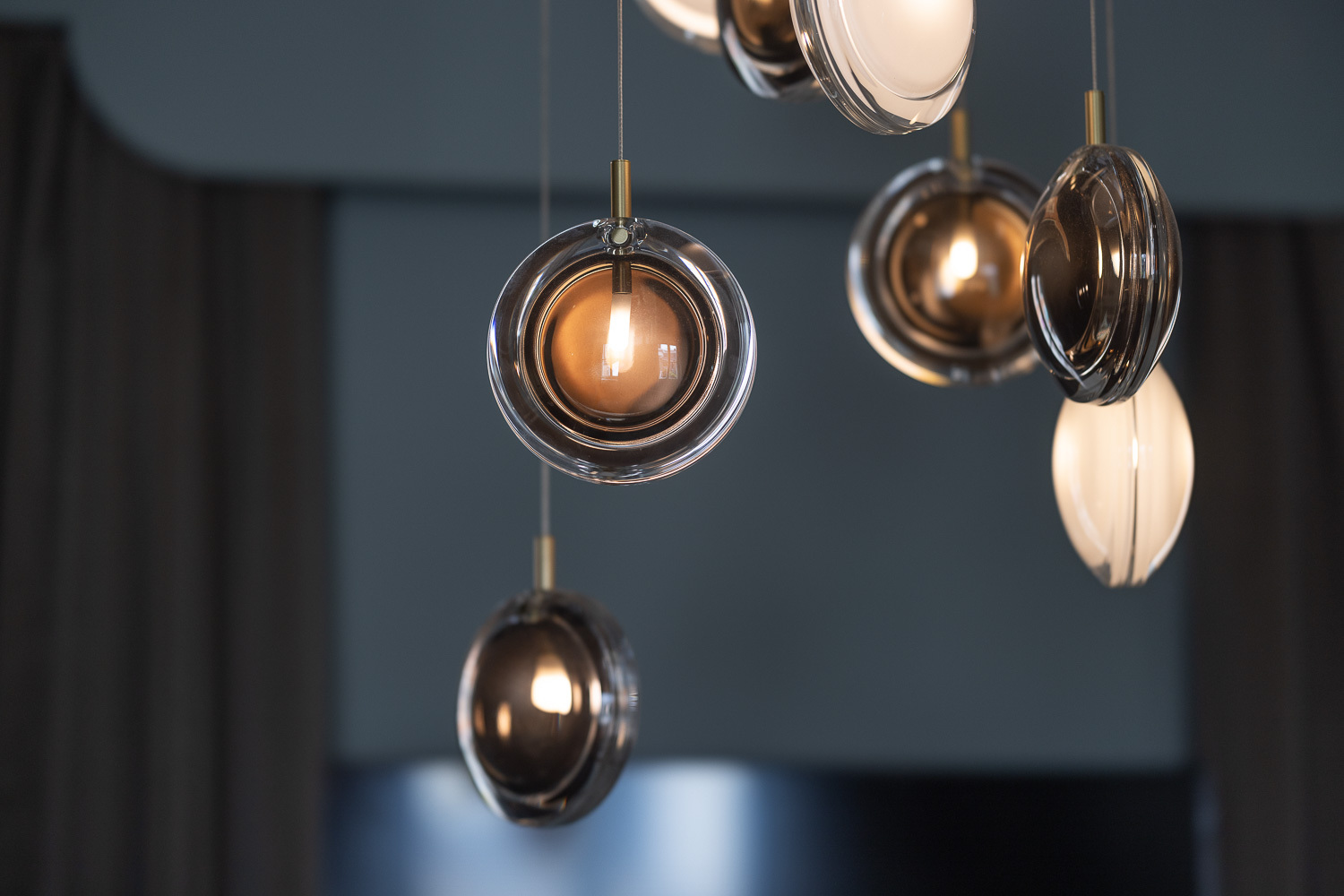 Bomma Lens Single pendant, white - gold | Finnish Design Shop UK