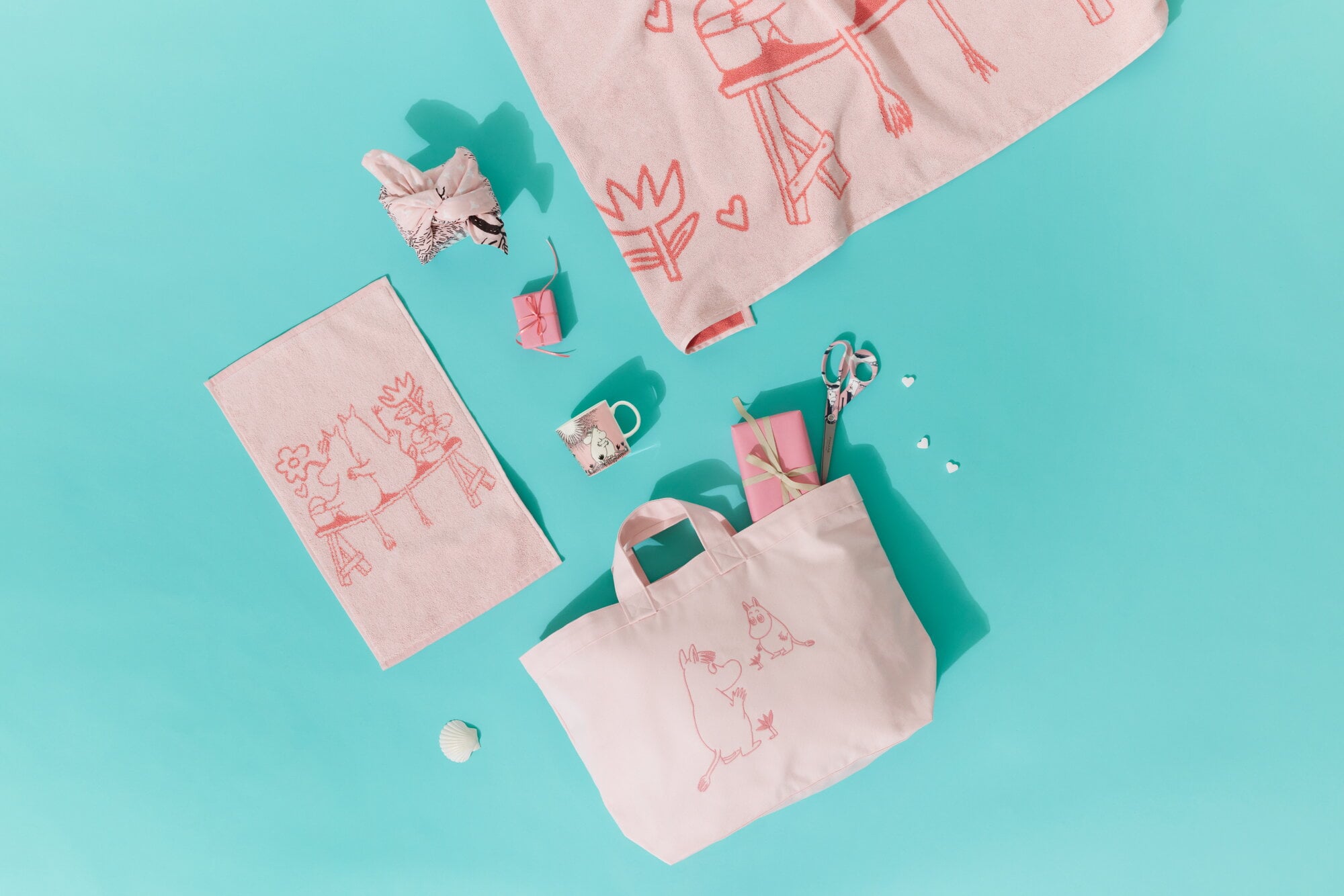 Moomin Arabia Muumi kylpypyyhe, Rakkaus, 70 x 140 cm | Finnish Design Shop