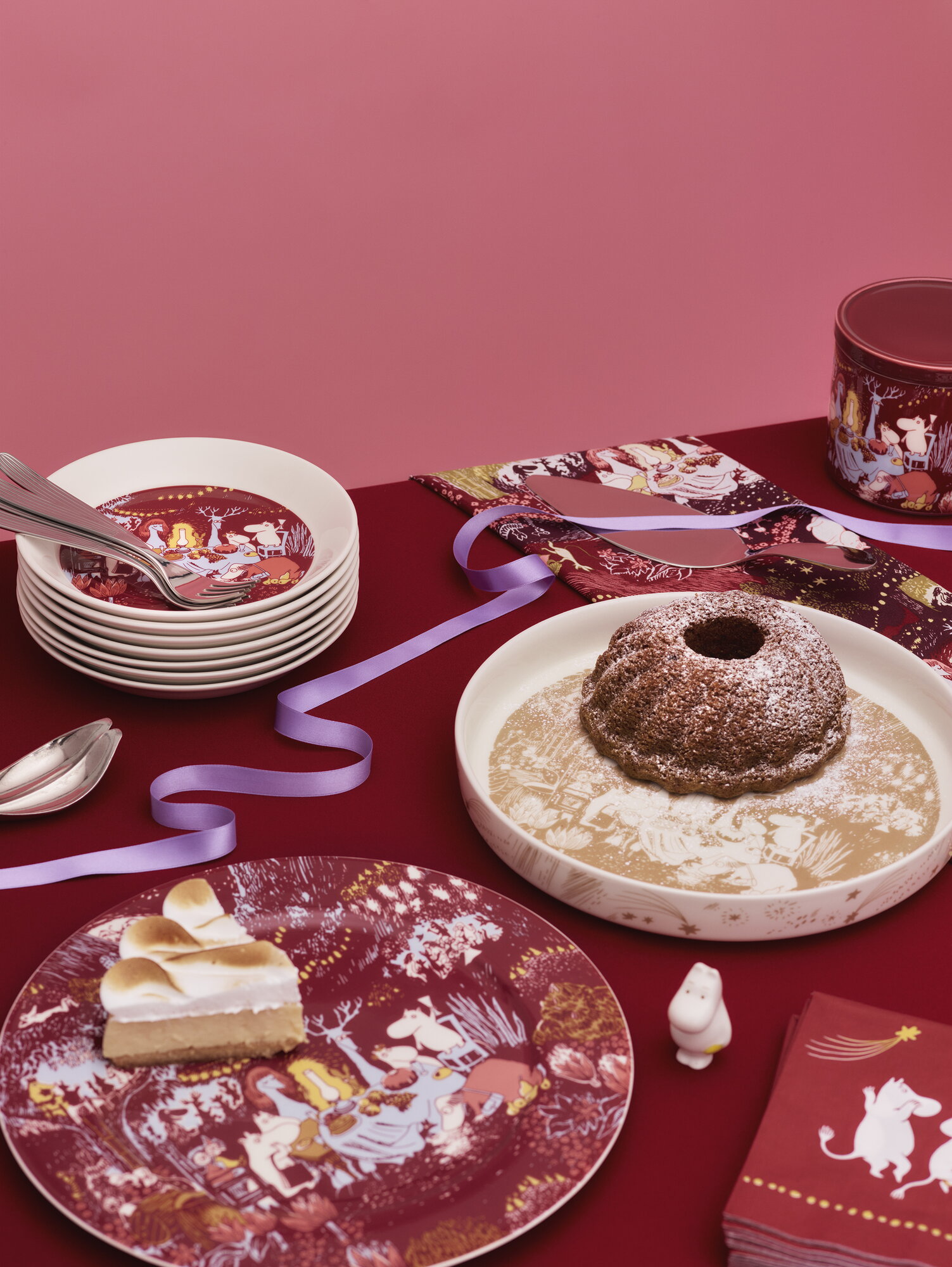 Moomin Arabia Moomin pie dish, 28 cm, Festive Moments | Finnish Design Shop
