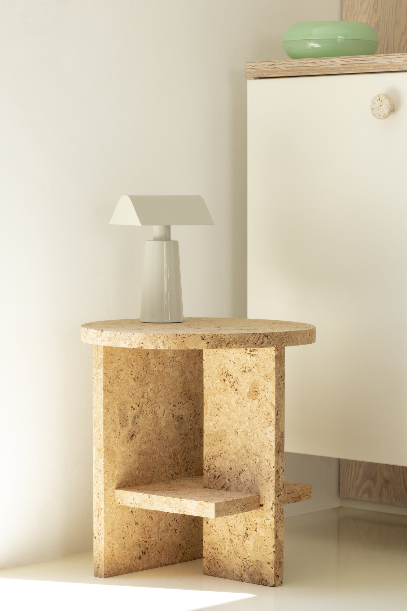 Nine Tee side table, round, natural cork | Finnish Design Shop
