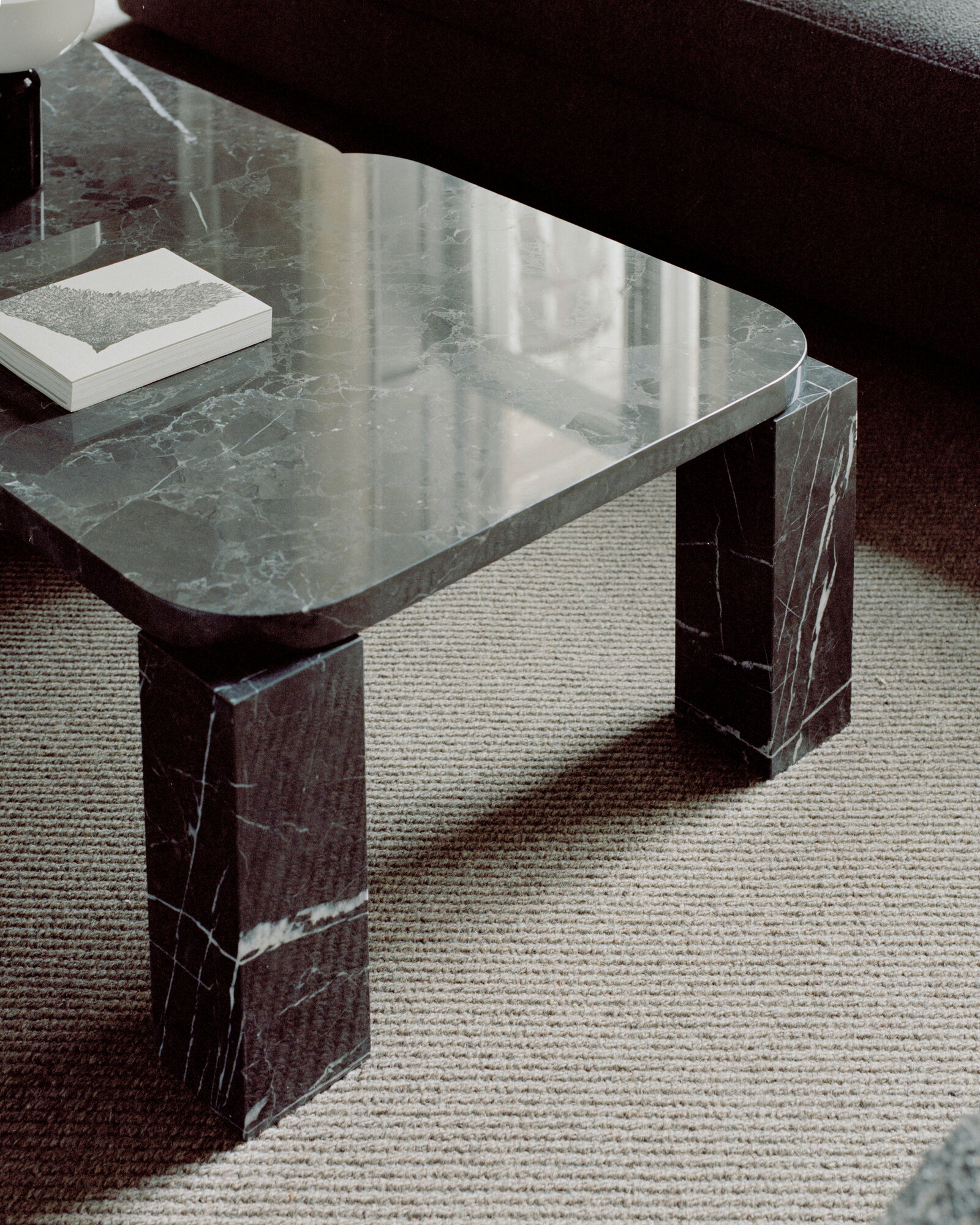 New Works Atlas coffee table, 60 x 60 cm, black marble | Finnish Design ...