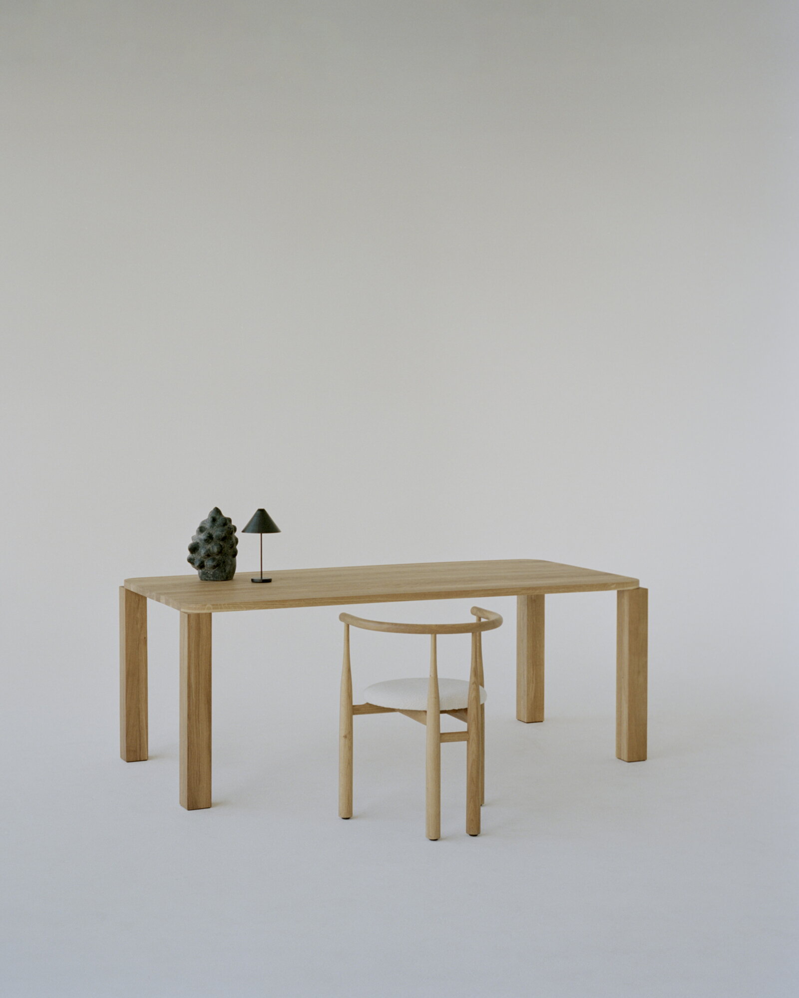 New Works Atlas dining table, 200 x 95 cm, natural oak | Finnish Design ...