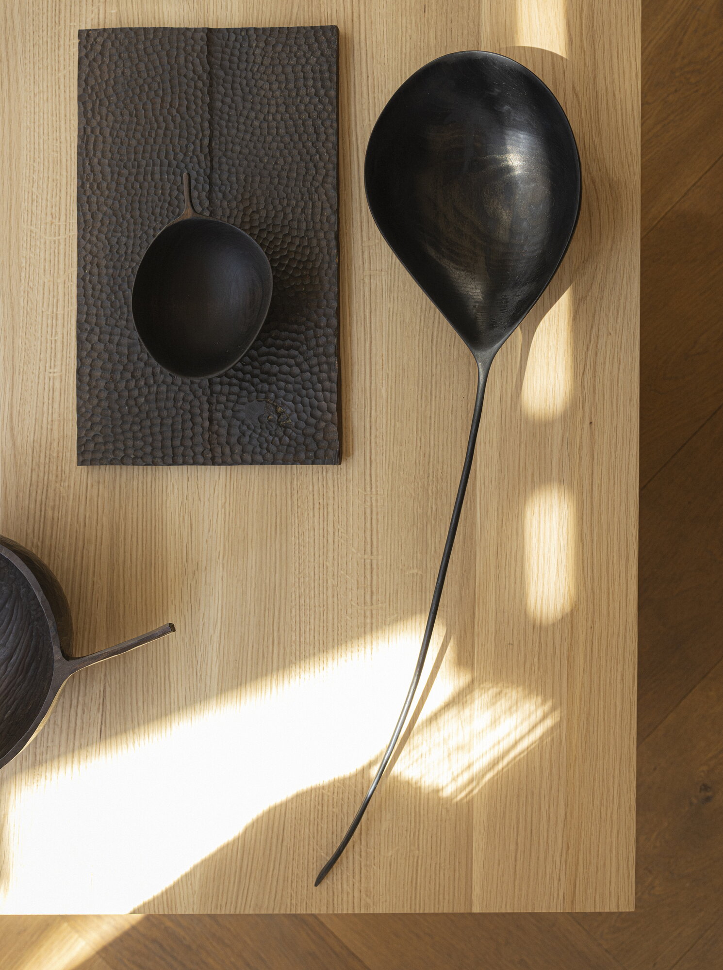 Karimoku Case N-CT02 coffee table, 60 x 70 cm, lacquered oak | Finnish ...