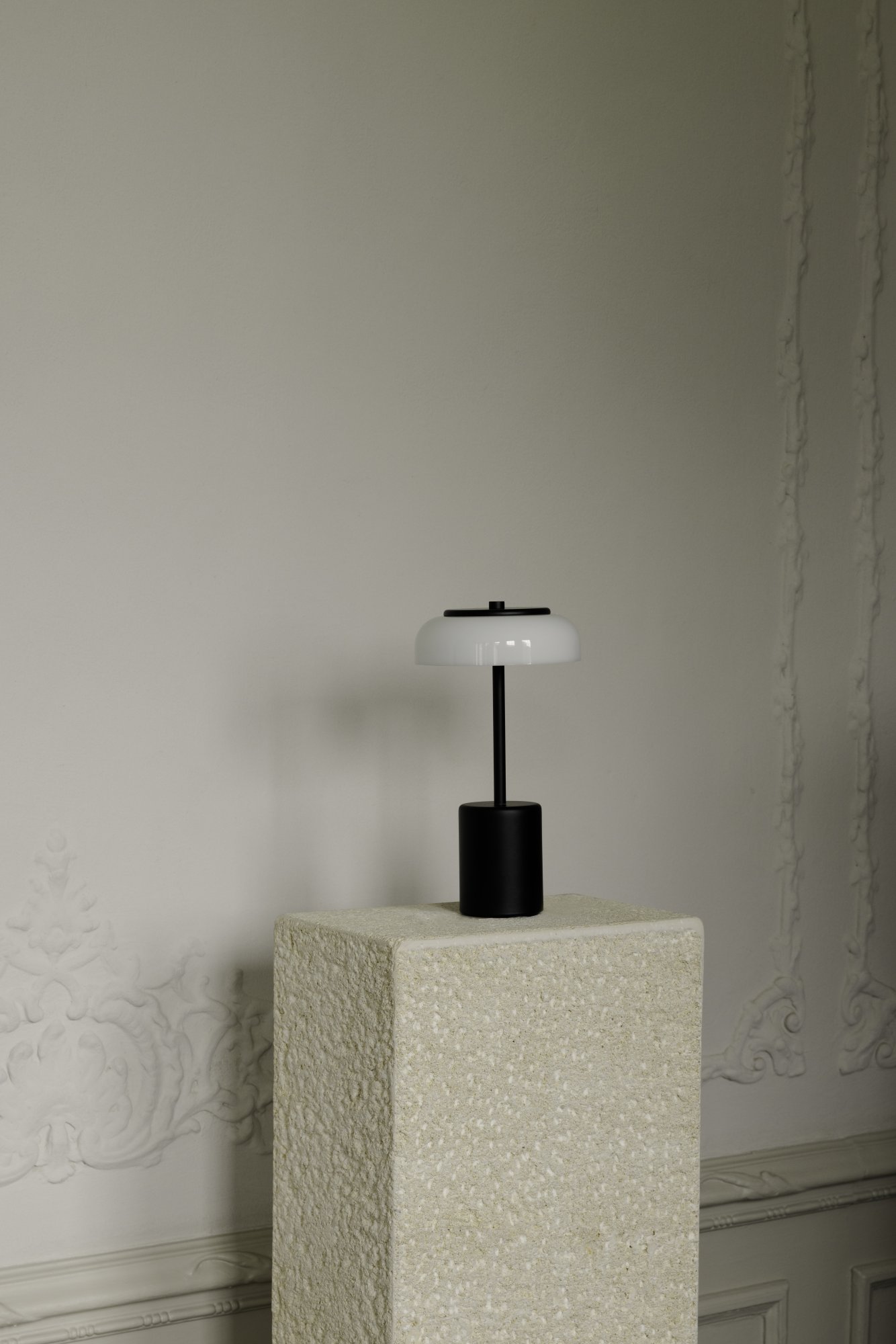 Nuura Blossi Mini portable table lamp, black - opal | Finnish Design Shop
