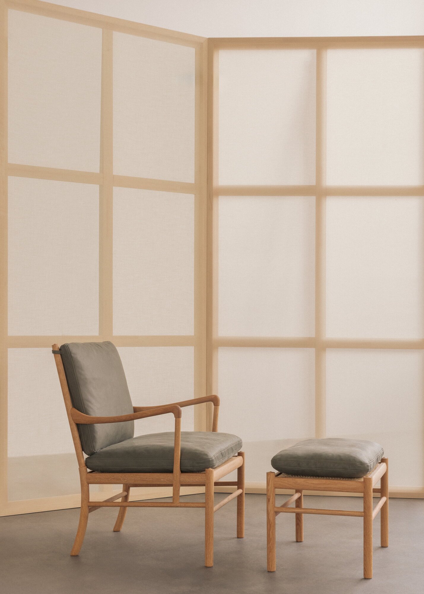 Carl Hansen & Søn OW149F Colonial footstool, oiled oak - Terra leather ...