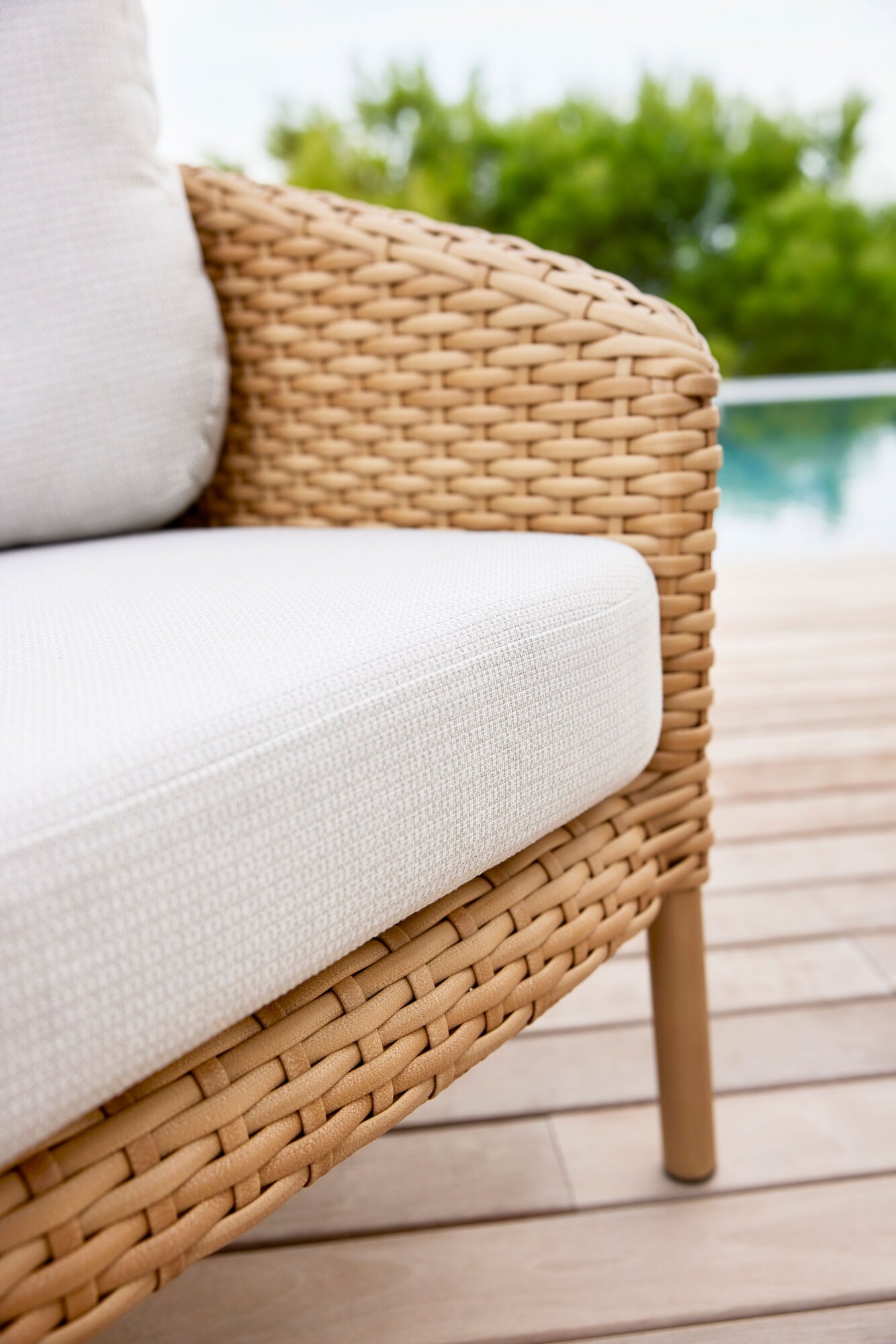 Cane-line Ocean lounge chair, large, natural - white grey | Finnish ...