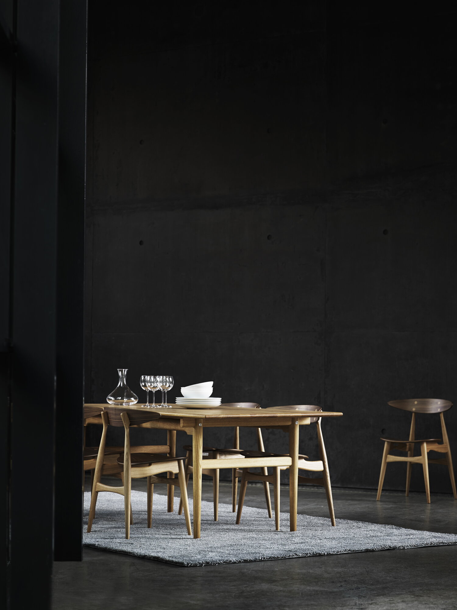 Carl Hansen & Søn CH327 dining table, oiled oak | Finnish Design Shop
