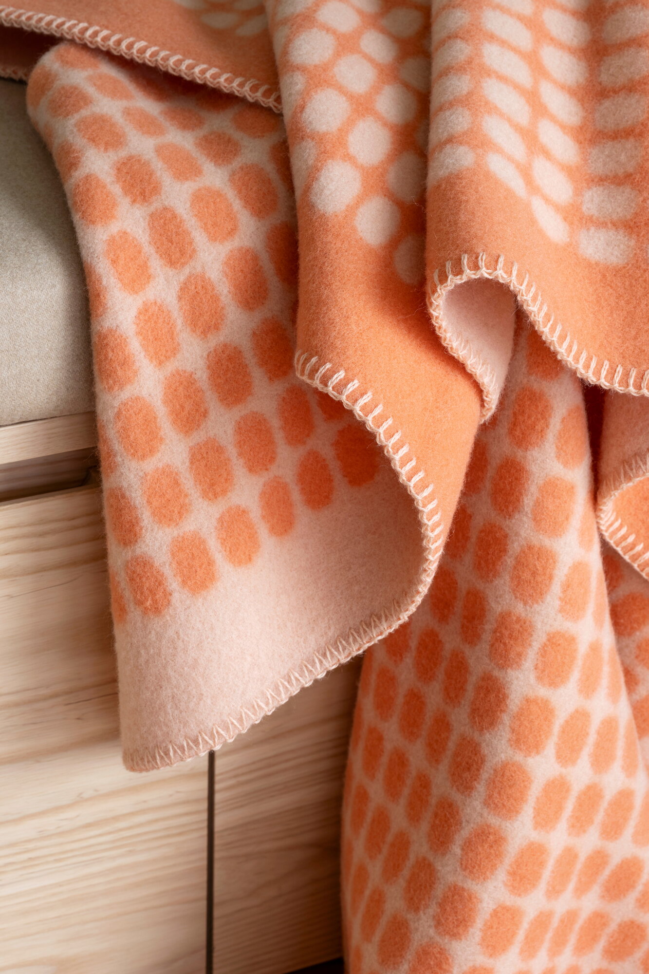 Røros Tweed Palette throw, 135 x 200 cm, coral | Finnish Design Shop