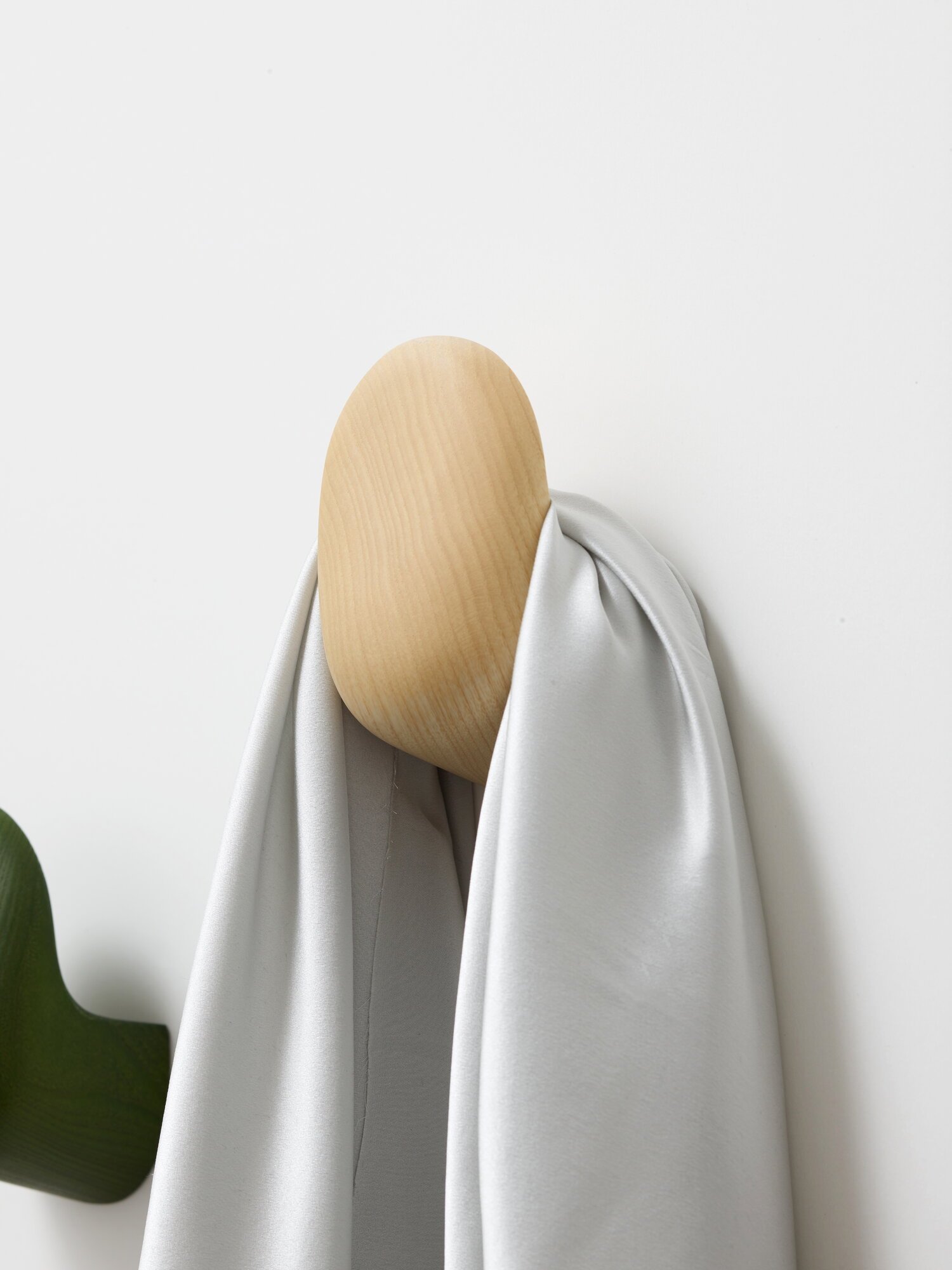 Mattiazzi Palmo hook, green | Finnish Design Shop