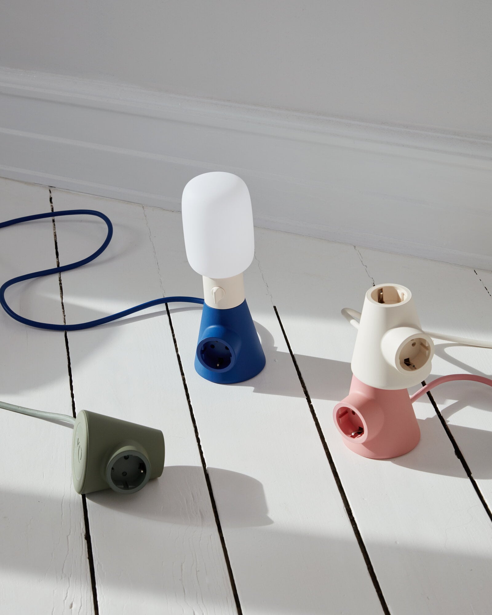 Pedestal Power Base, pearl | Finnish Design Shop