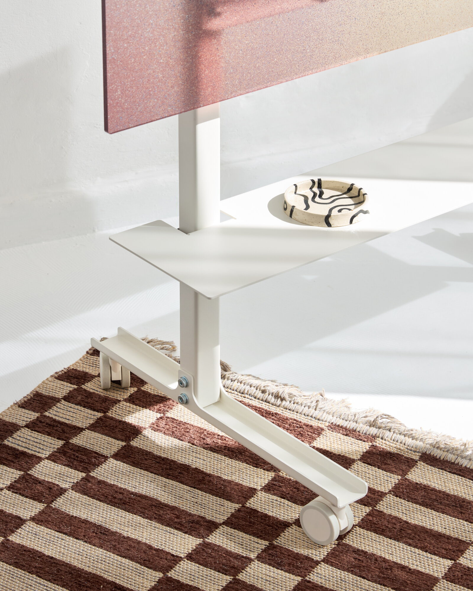 Pedestal Straight Rollin' TV stand, pearl | Finnish Design Shop UK