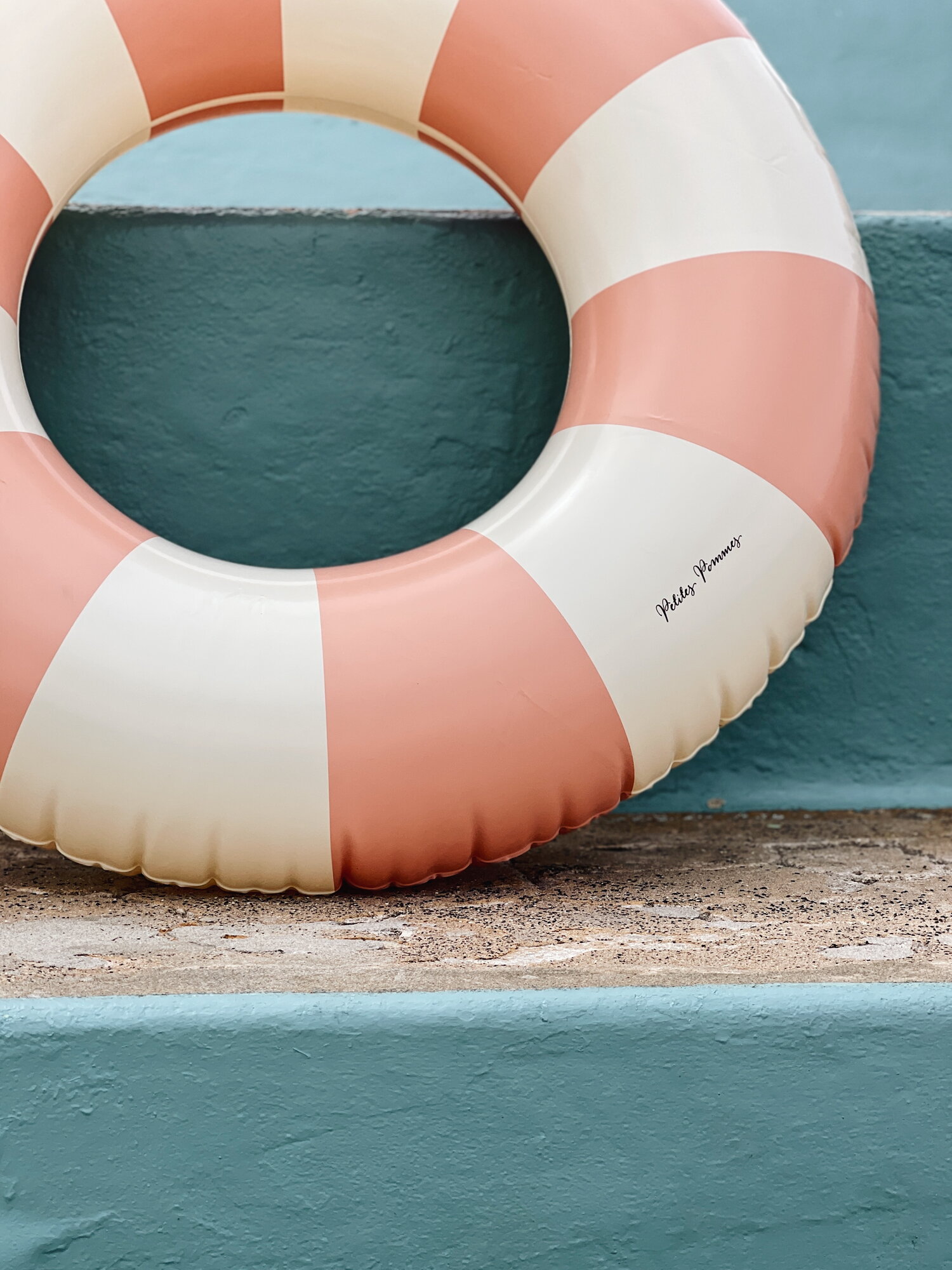 Petites Pommes Celine Grand float, 120 cm, Peach Daisy | Finnish Design ...